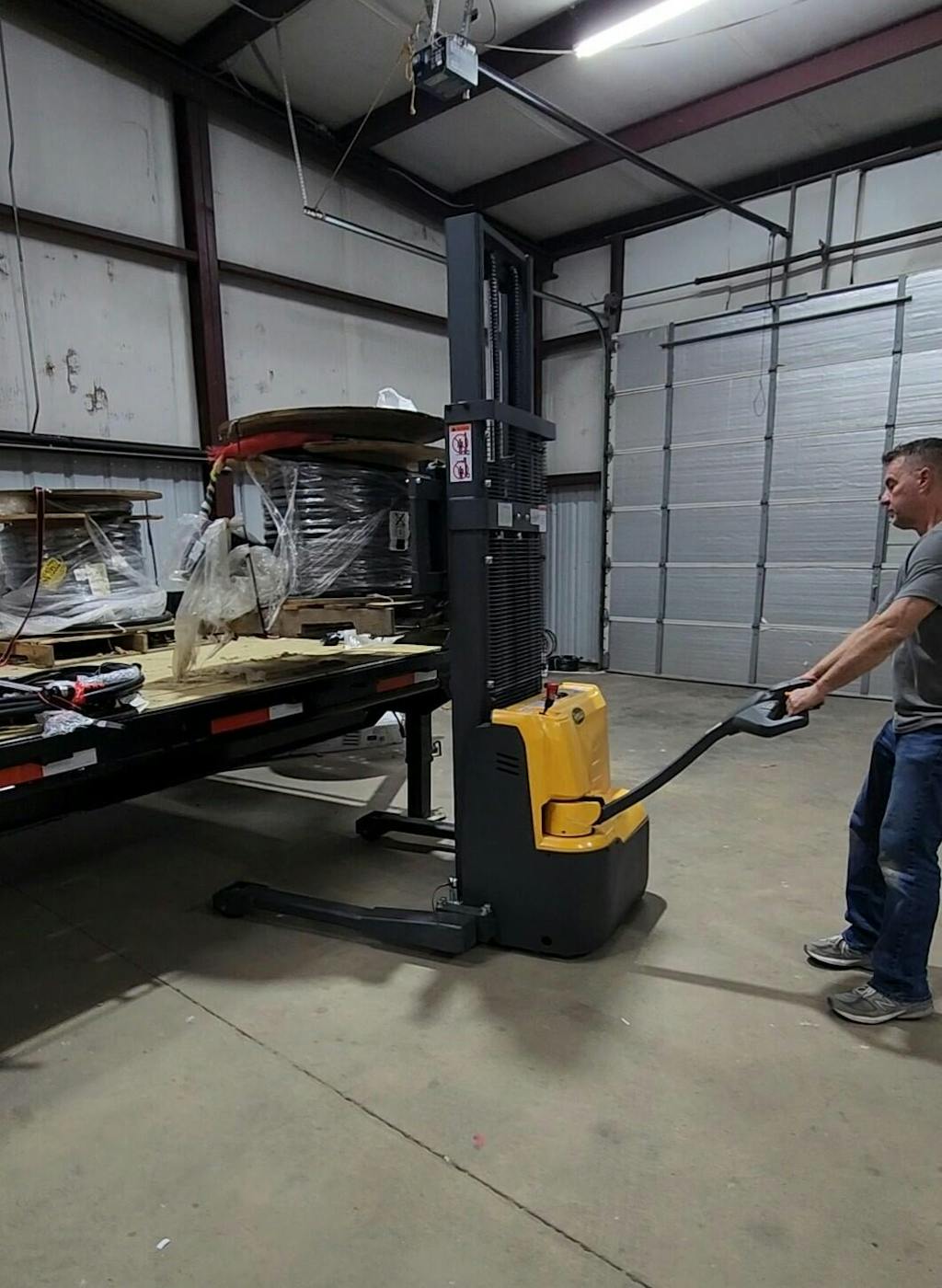 Li-ion Powered Pallet Truck| 3300 lb| 48"x27" Forks| Apollolift A-1034