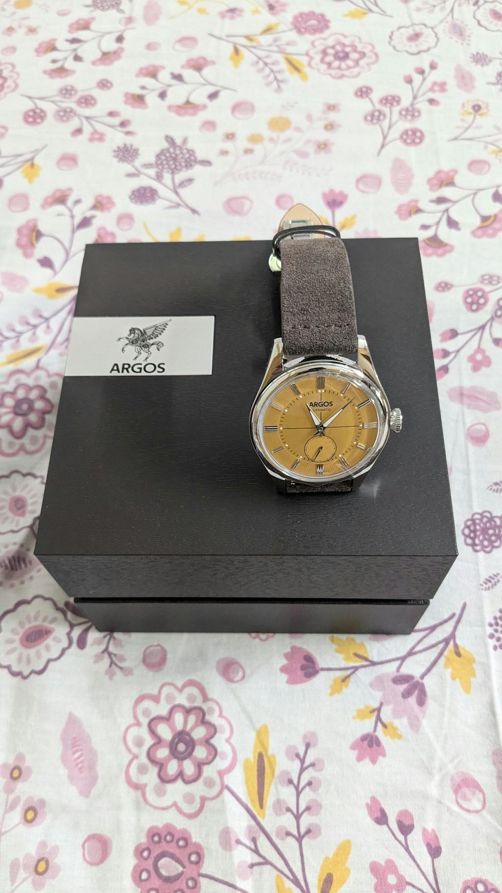 Discover the collection of premium mechanical watches by Argos.