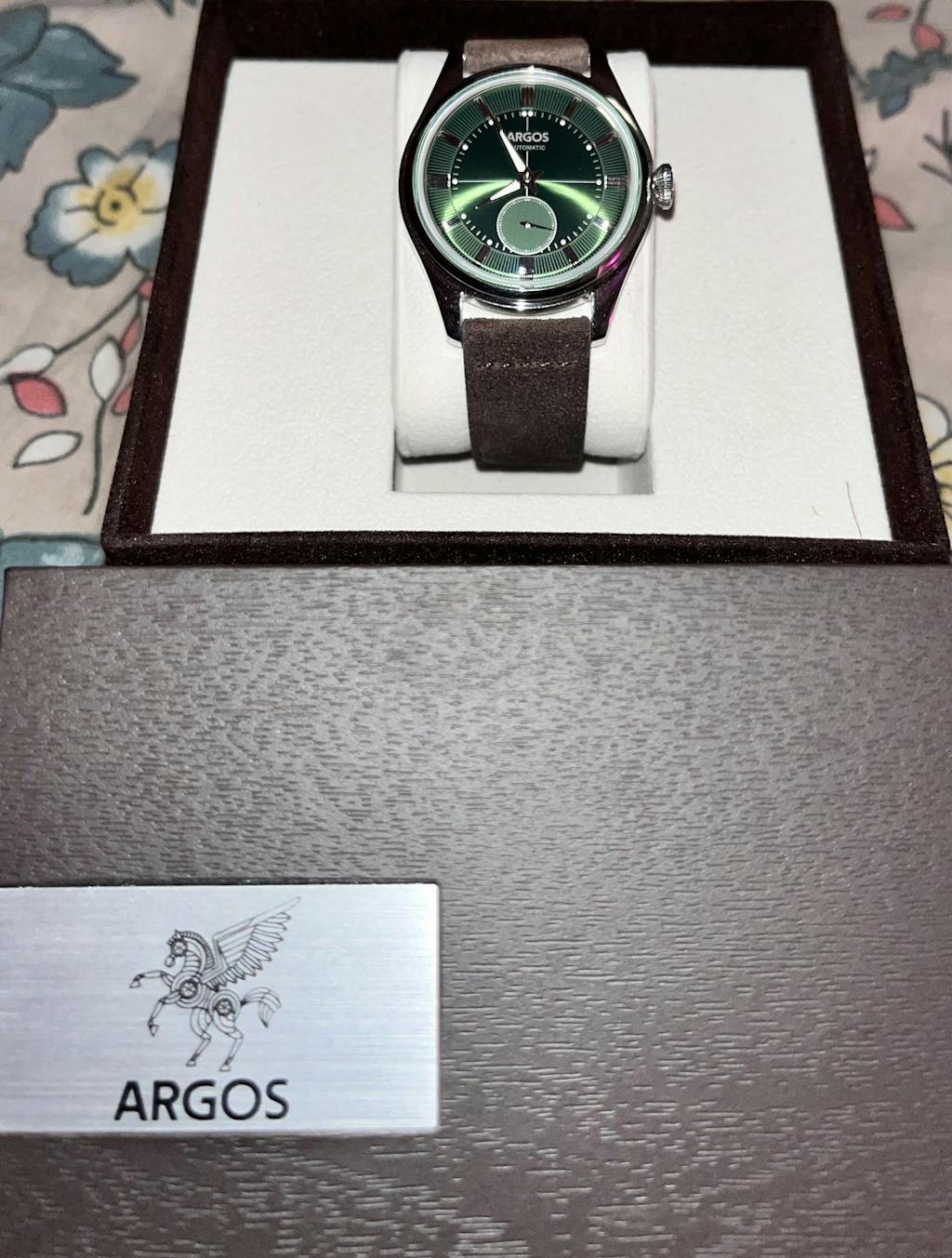 Discover the collection of premium mechanical watches by Argos.