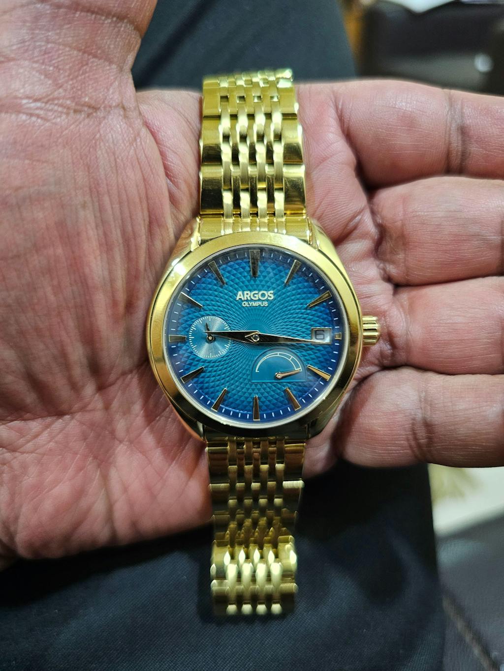 Discover the collection of premium mechanical watches by Argos.