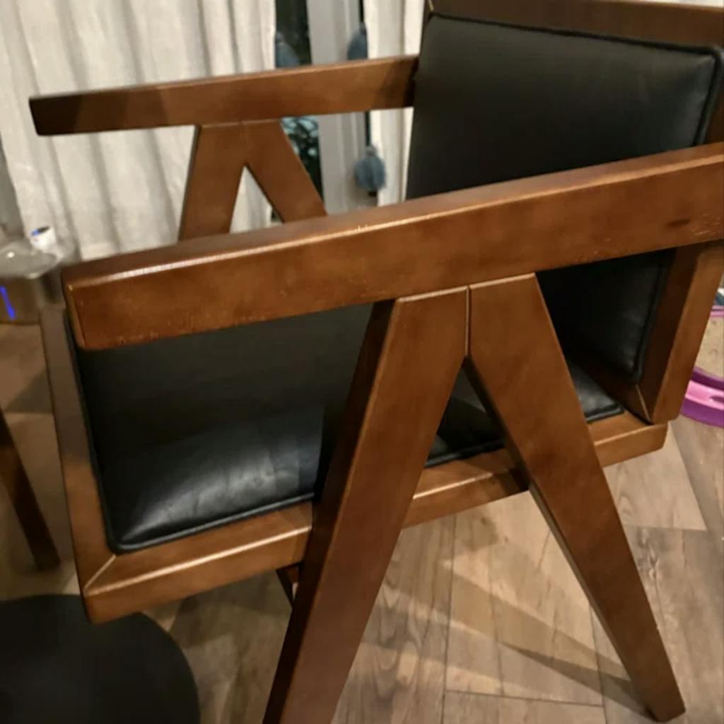 Art Leon Solid Rubberwood Dining Chair Set with Armrest and Leather/ F