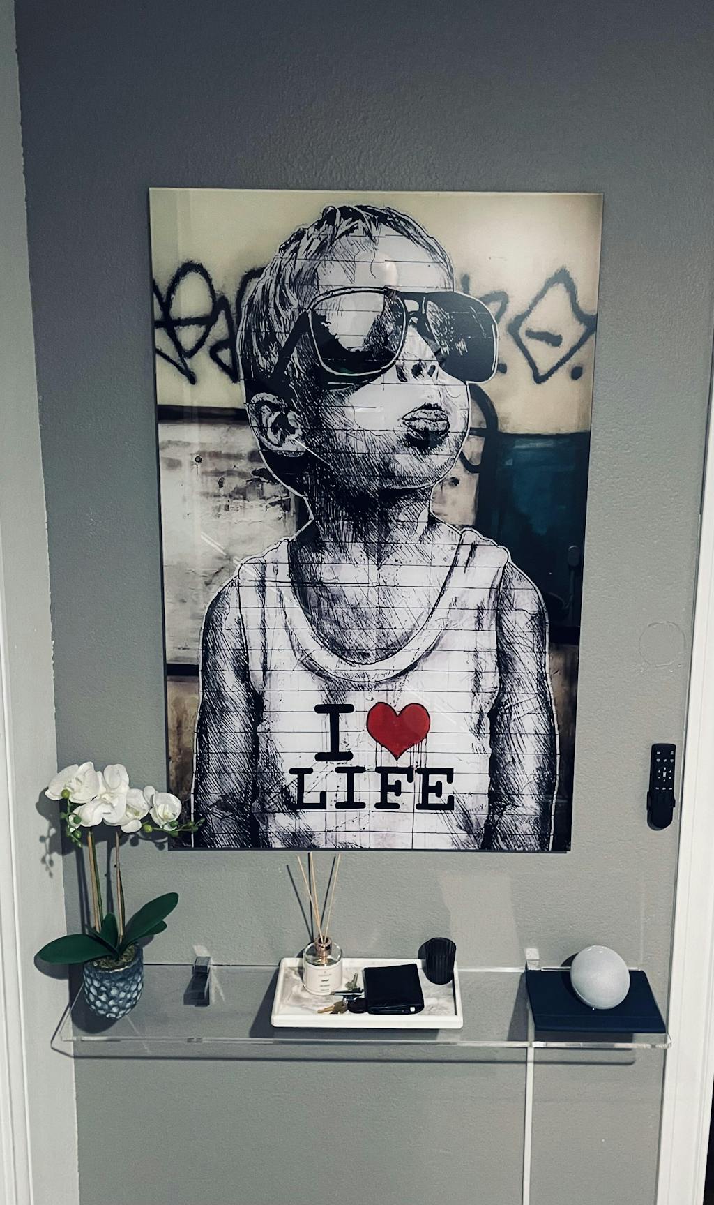 Banksy - I LOVE LIFE | Designer's Collection Glass Wall Art – Artdesigna