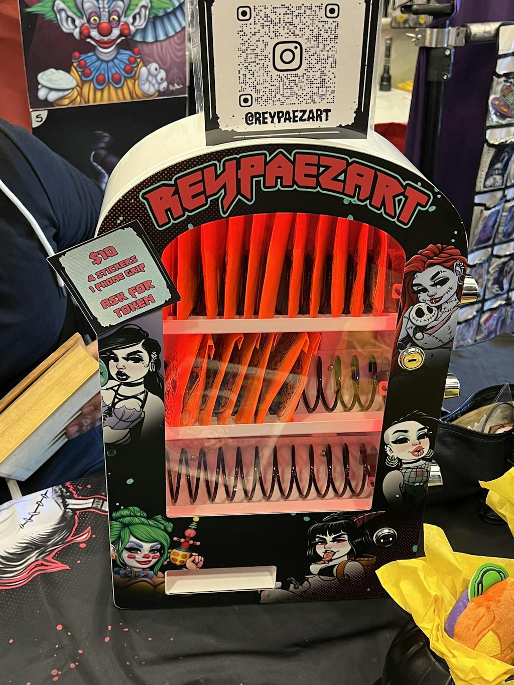 The ArtVend 100: Tabletop Vending Machine for Artists