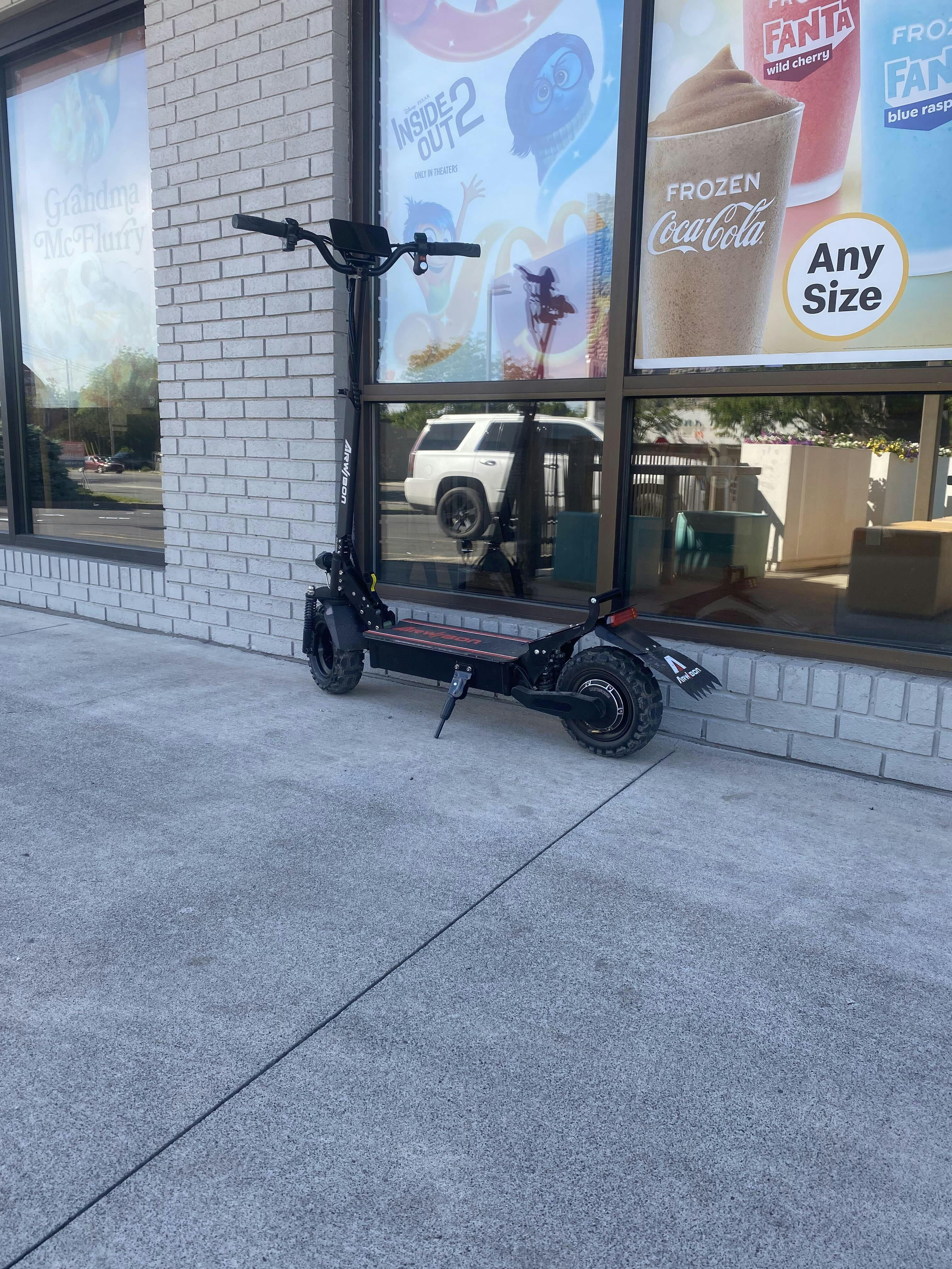 Arwibon Q30 Electric Scooter for Adults - 2500W Motor, 48V/16AH, 440 L