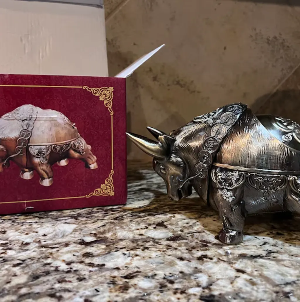 Covered Ashtray Alloy Fighting Bull – Ashtray Planet