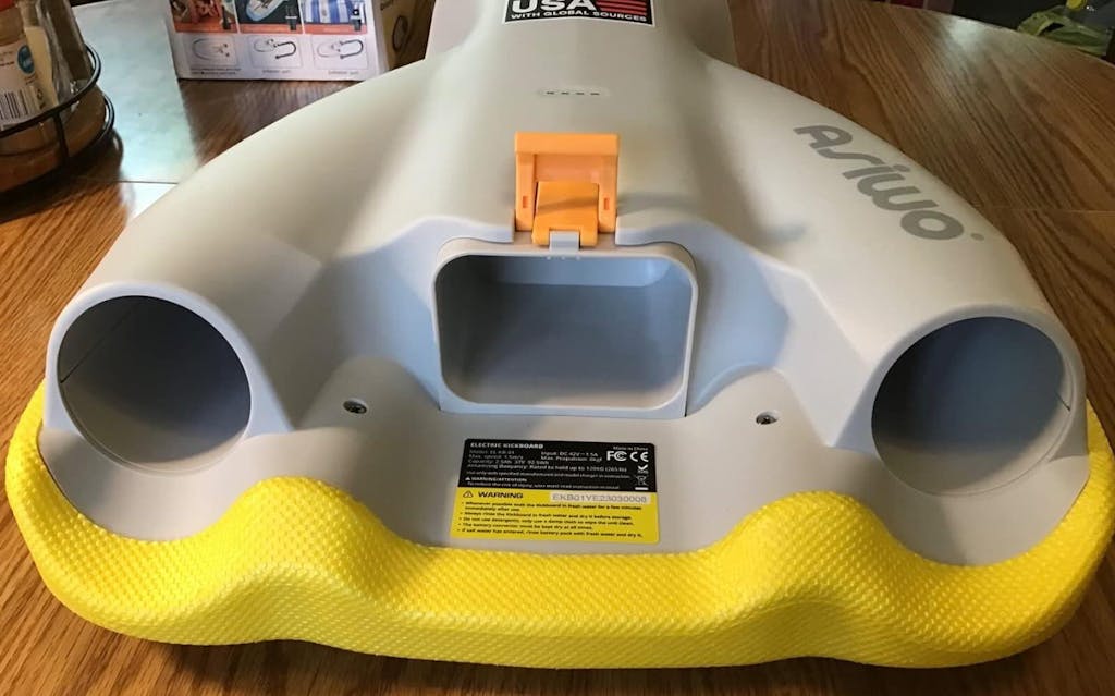 ASIWO MAKO Electric Kickboard – ASIWO | Manta Sea Scooter