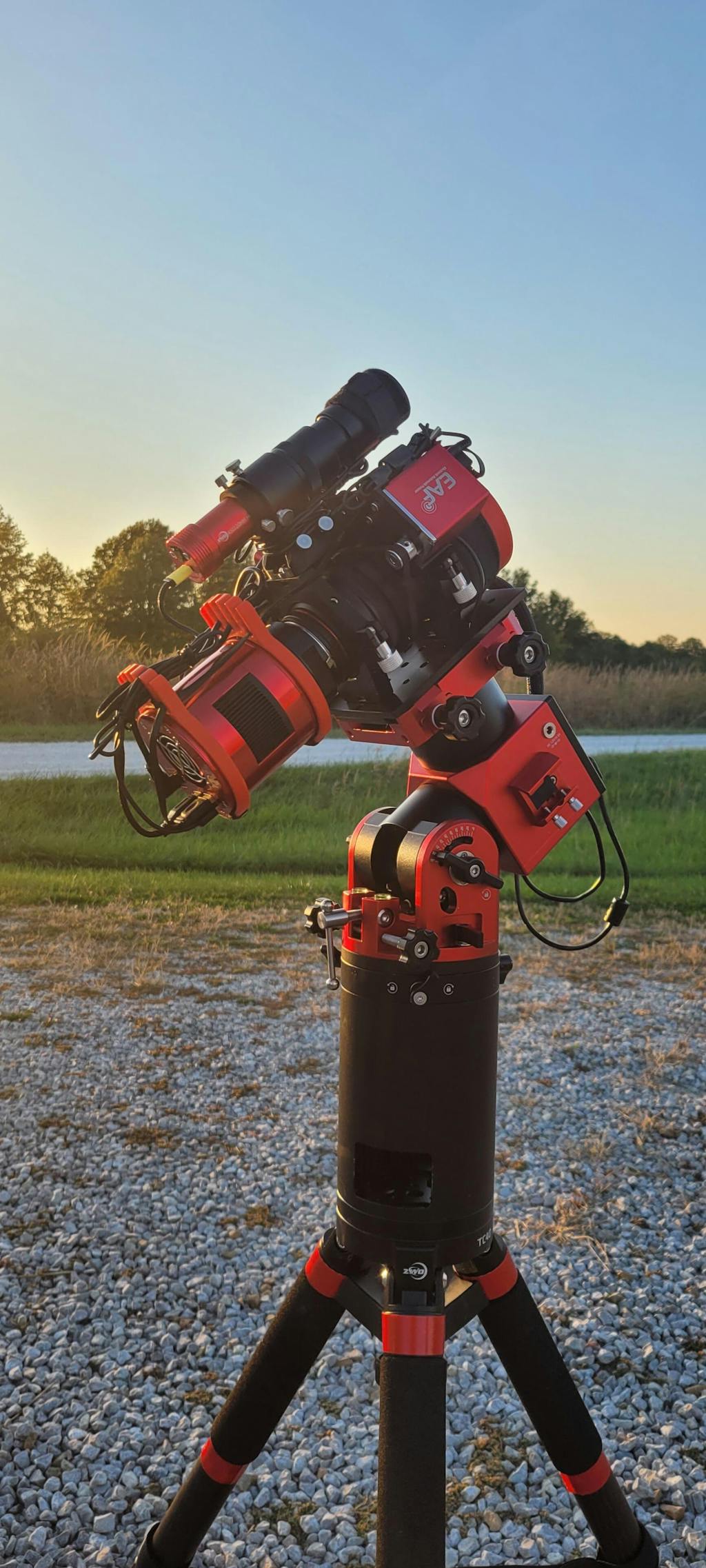 Astrodymium Ring System with ZWO EAF & ASIAIR Mount for Samyang / Roki