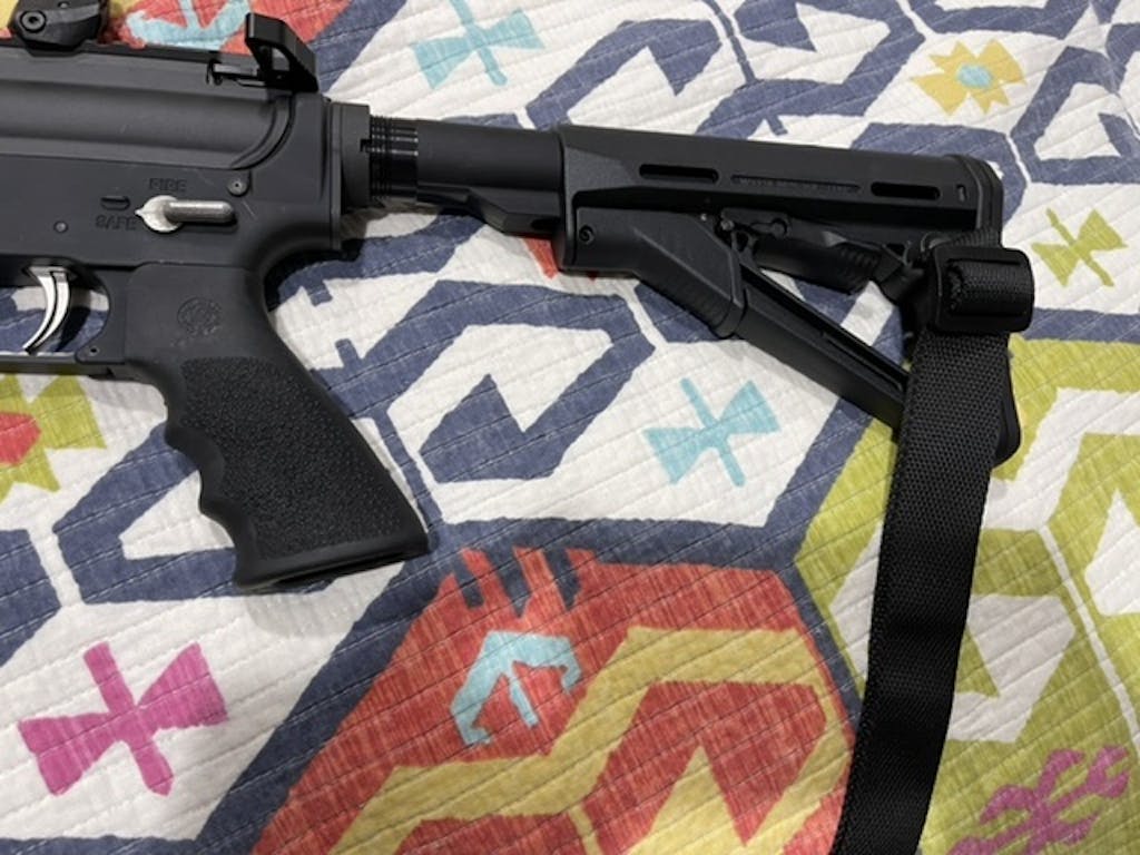 Hogue AR Grip: Overmolded Pistol for AR-15