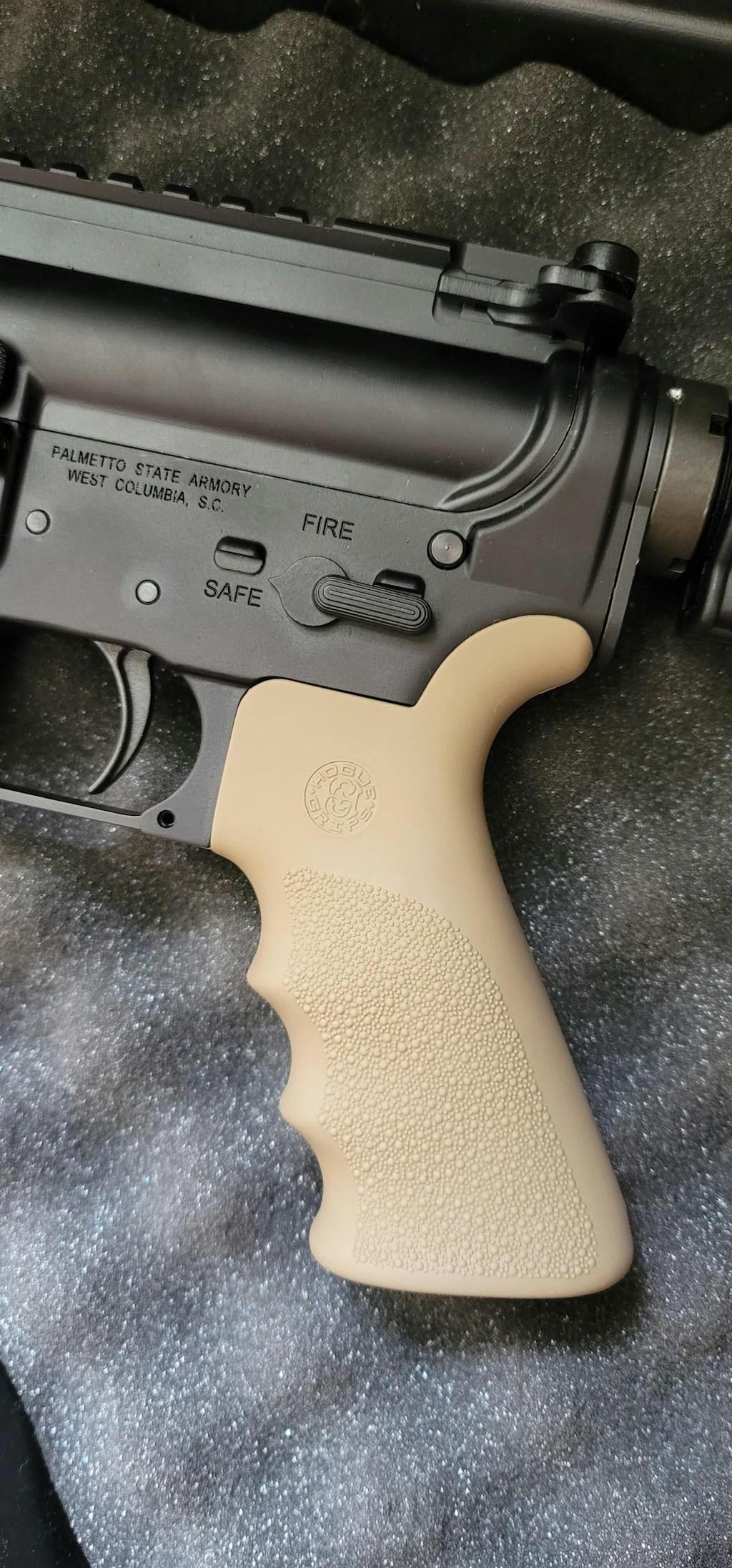 Hogue AR-15 Overmolded Beavertail Pistol Grip with Finger Grooves