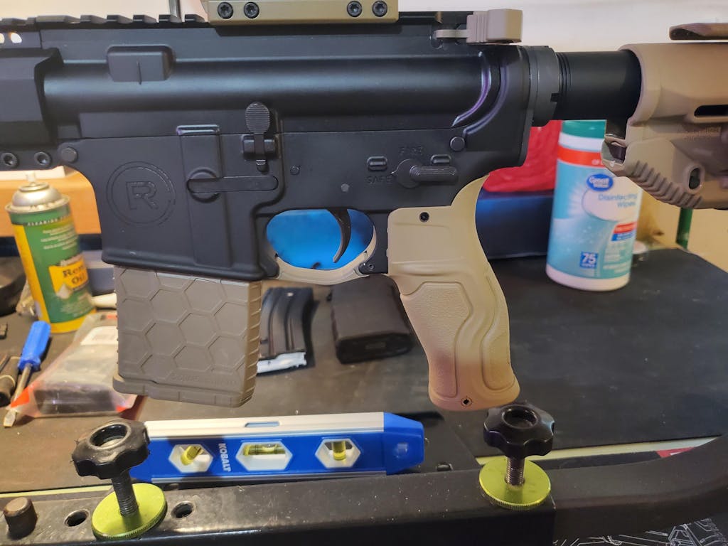 Fab Defense Gradus Pistol Grip with Beavertail for AR15