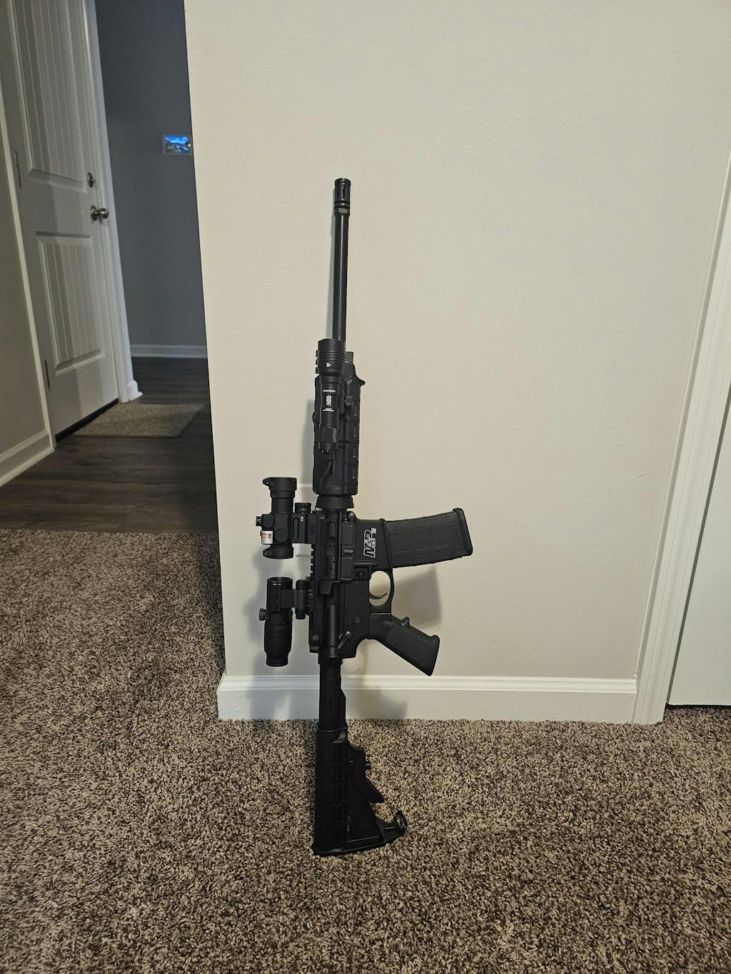 AT3™ 4xRDM™ 4X Red Dot Magnifier with Flip-to-Side Mount | AT3 Tactical