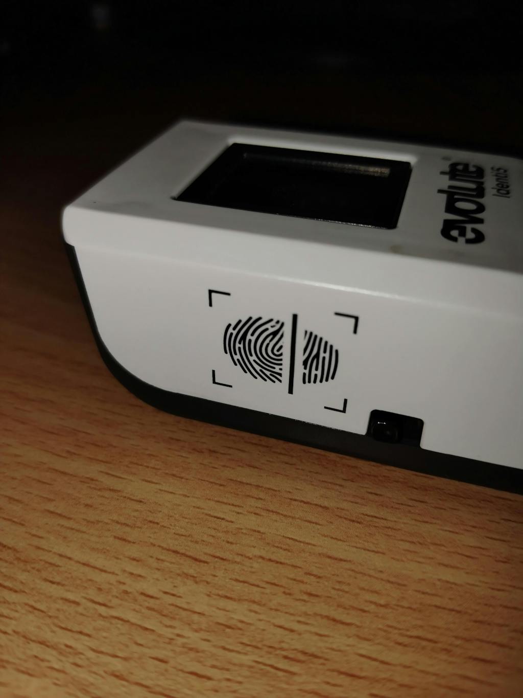 Evolute Identi5 L1 Bluetooth Fingerprint Scanner - Wireless Biometric ...