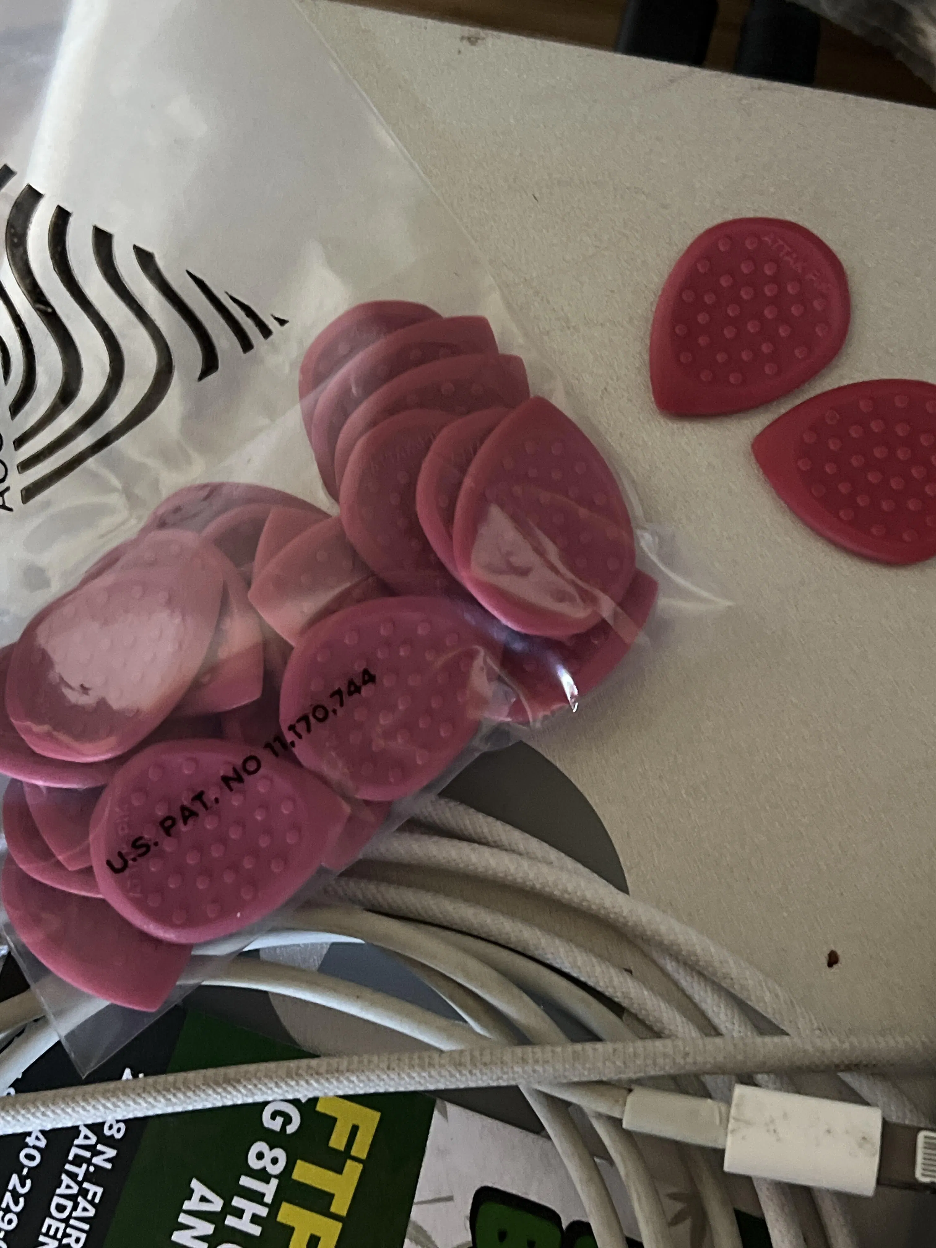 Acoustik Attak Attak Piks - Best Guitar Picks for Musicians