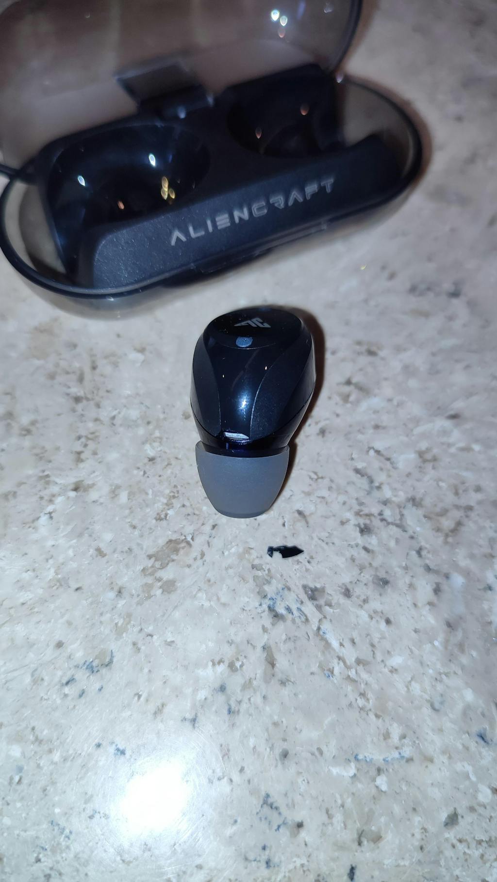 Audífonos Noise Cancelling con CCS Engine Aliencraft DECKARD - Dark Ne – Audiofilia.com