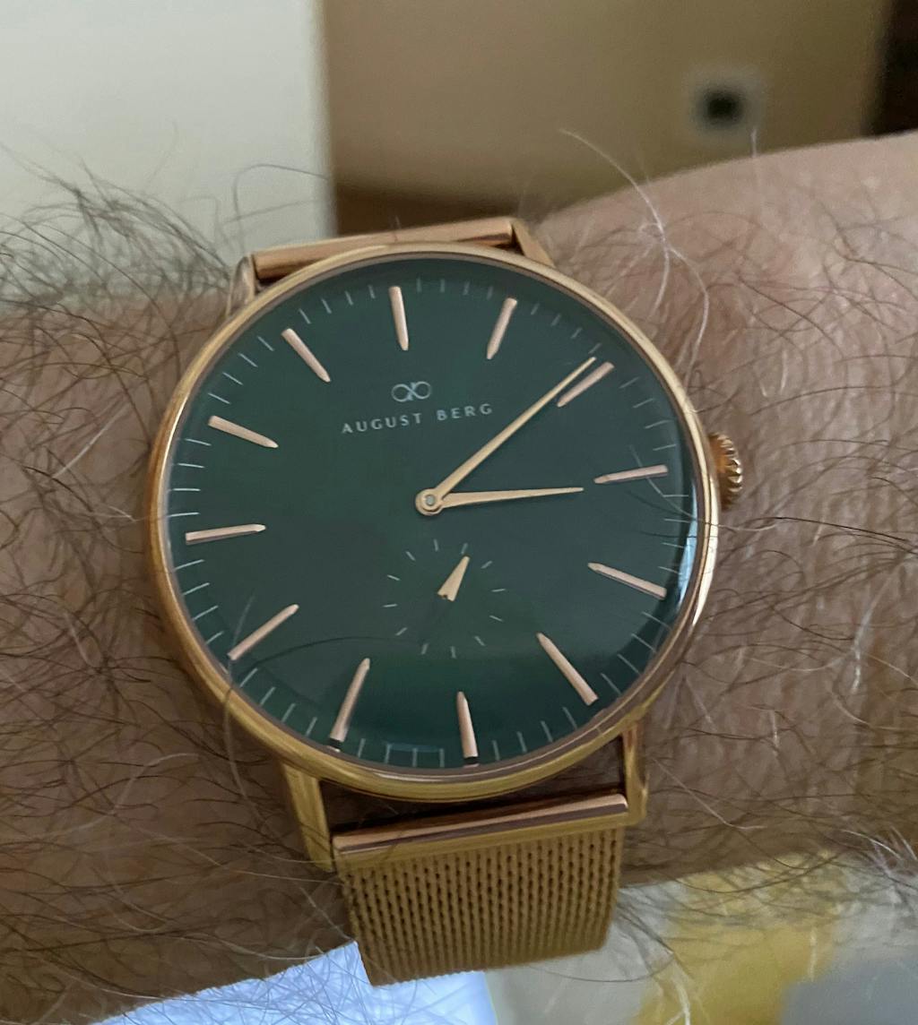 Explore William Morris & Co. x August Berg Watches