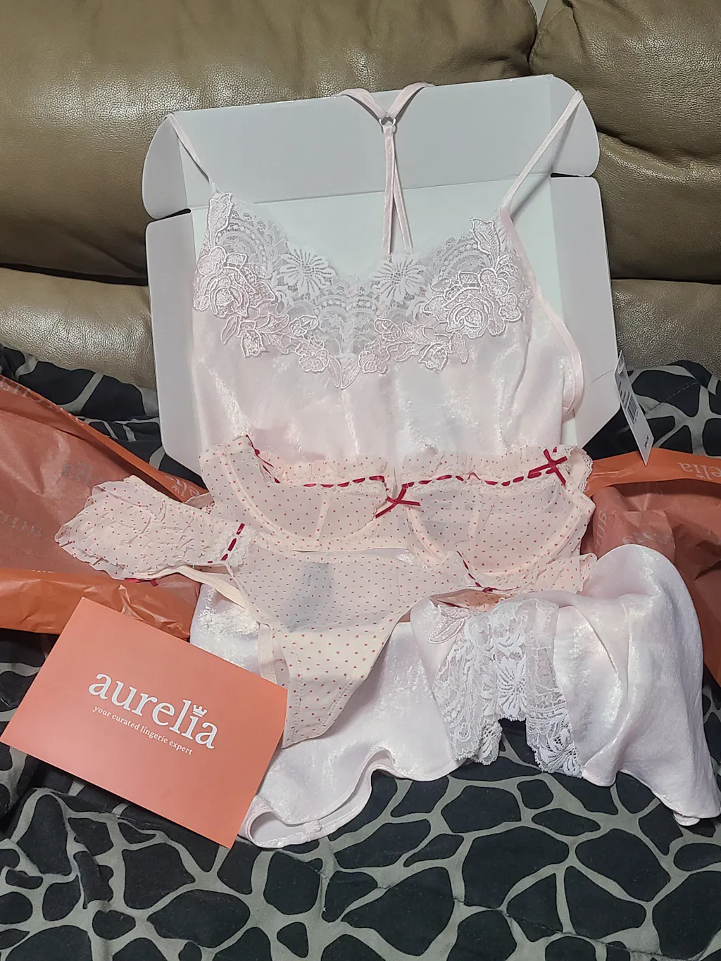 Seasonal Lingerie Box – Aurelia