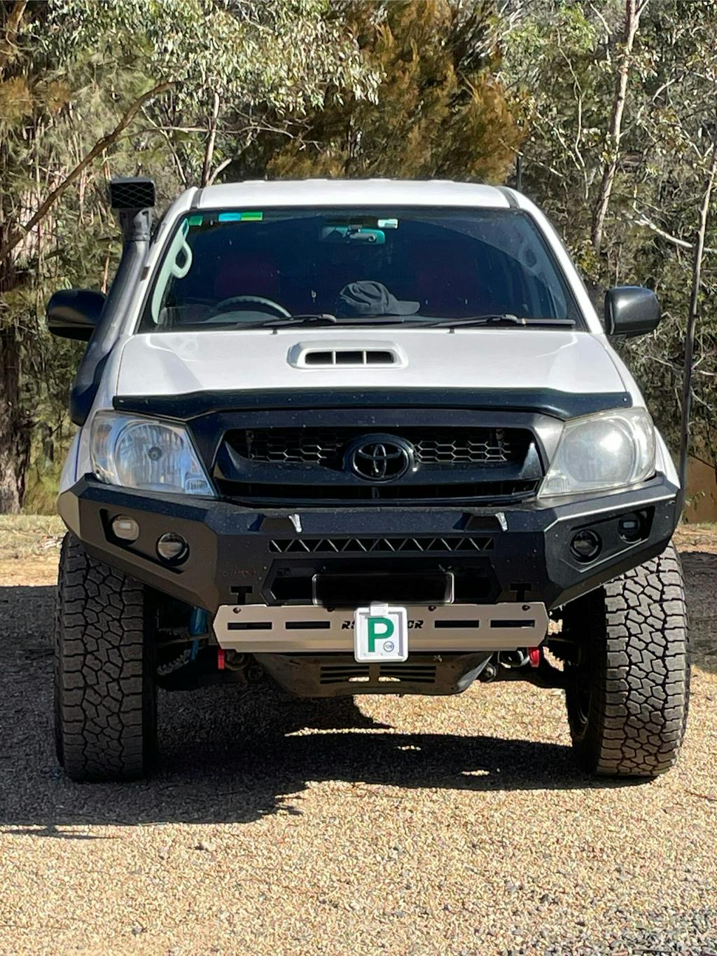 N70 HILUX BULLBAR NO LOOP (04/2005 - 07/2011) ROCKARMOR GT BUMPER