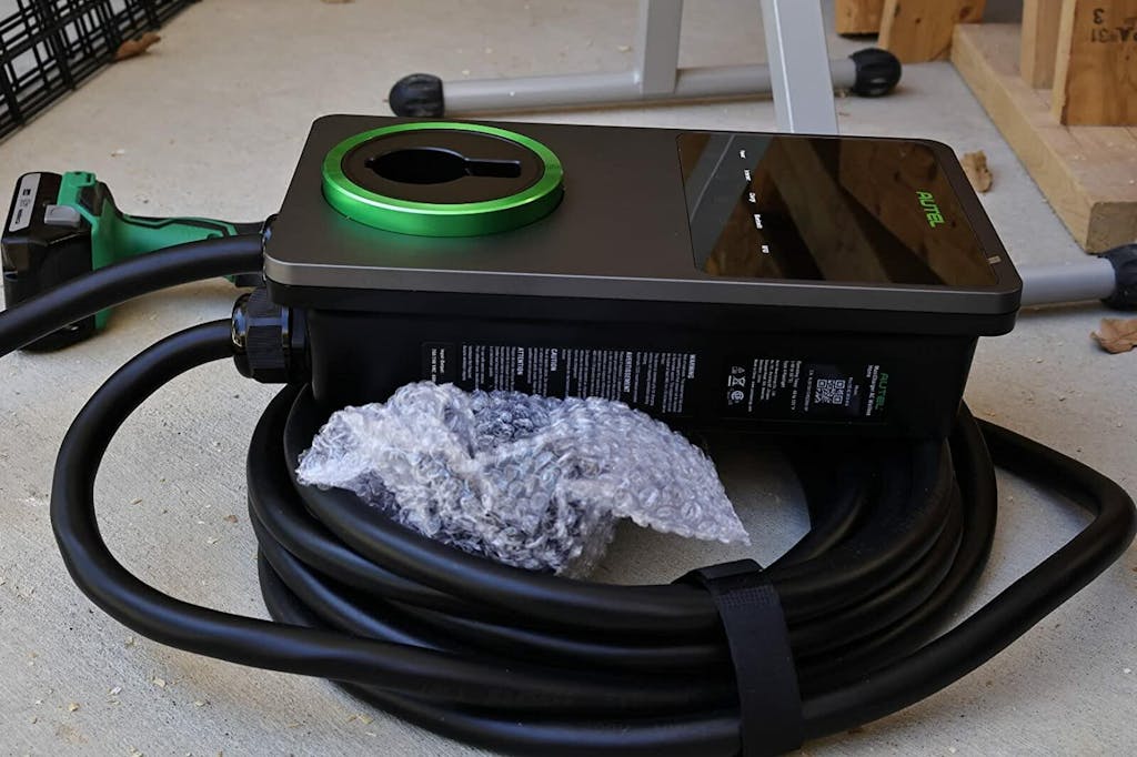 MaxiCharger AC Elite Home 40A - NEMA 14-50 - EV Charger With In-Body H ...