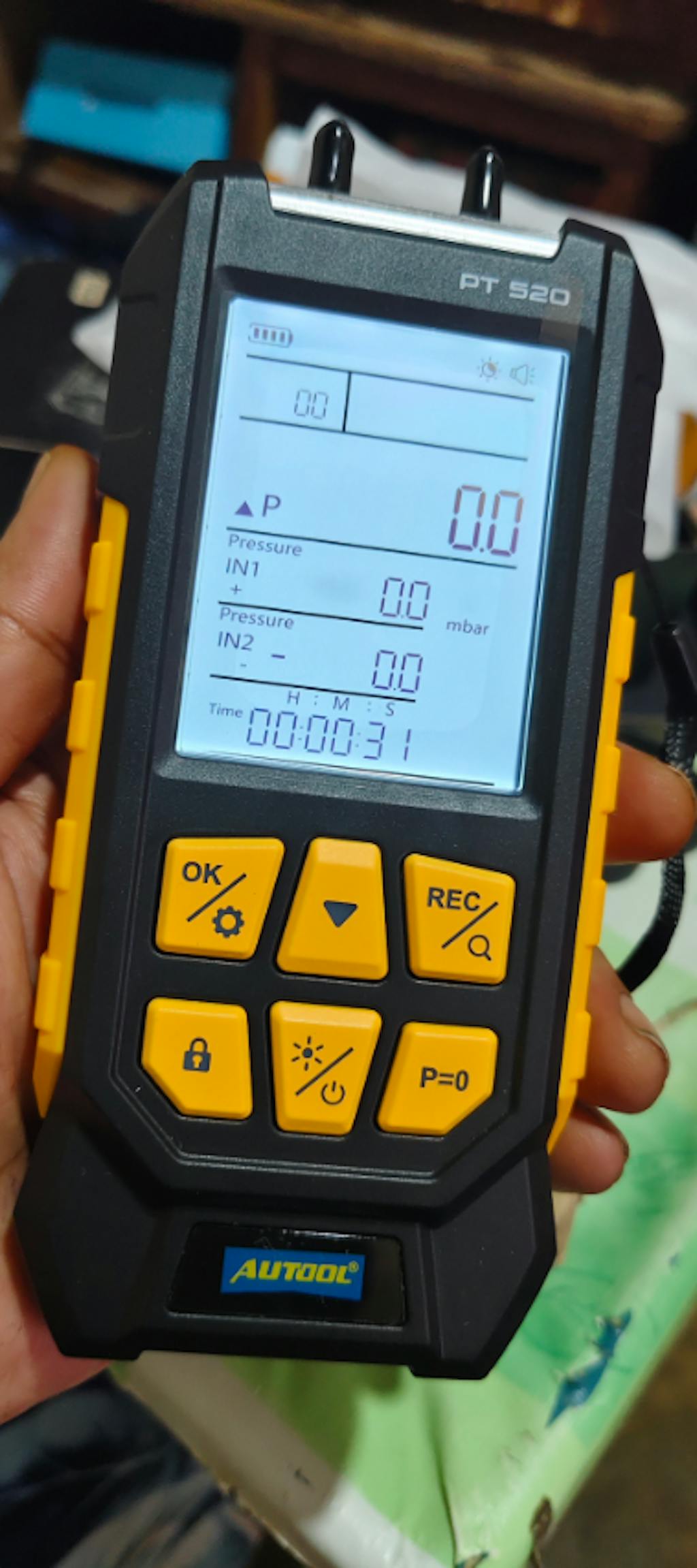 AUTOOL PT520 Differential Pressure Gauge Digital Manometer - AUTOOL