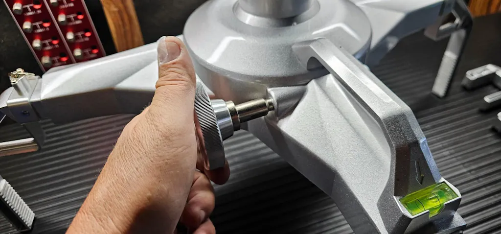 Wheel Alignment Tire Clamp for Quick and Easy Attachment – AutoSolo