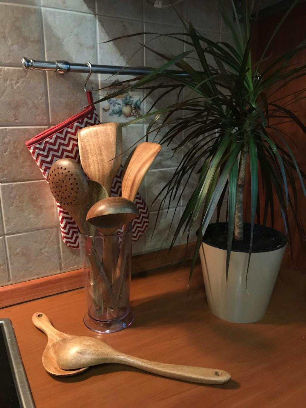 Wooden Kitchen Utensils Set - Wood Cooking Spoons - Wooden Utensils ...