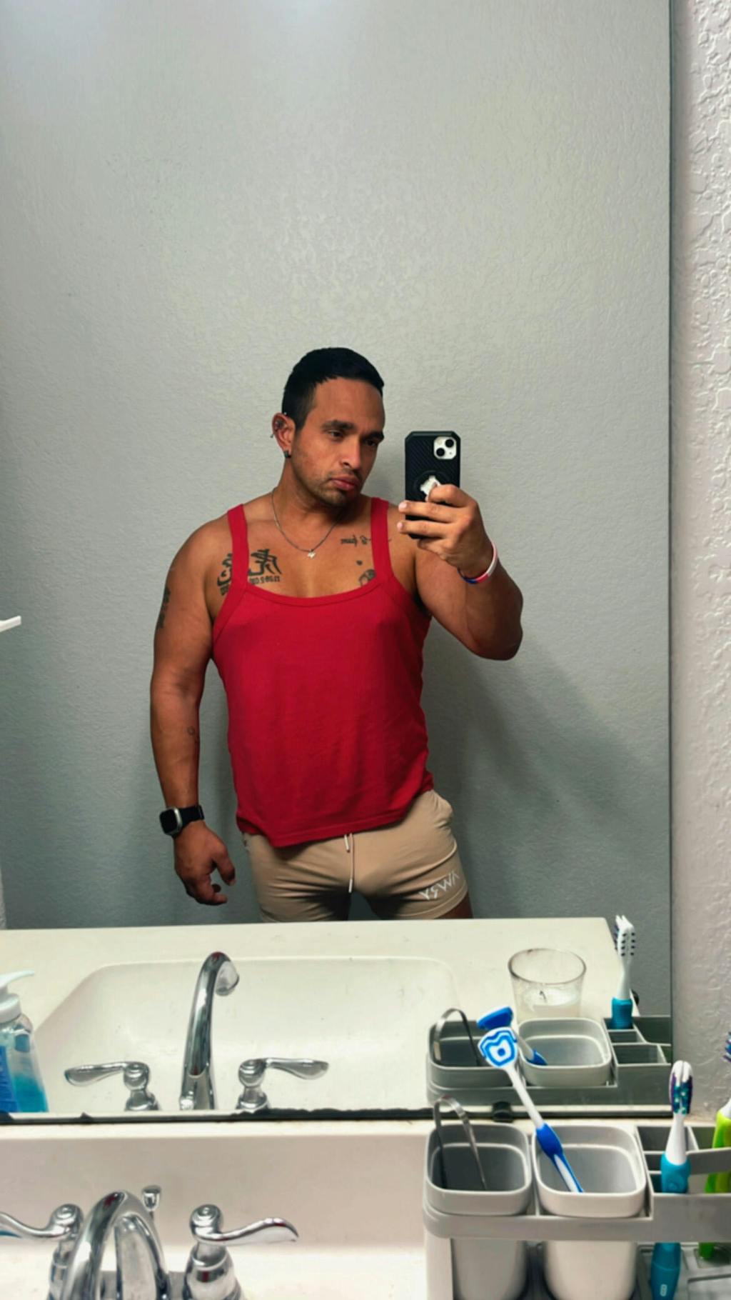 Vers Shorts in Olive – AWRY