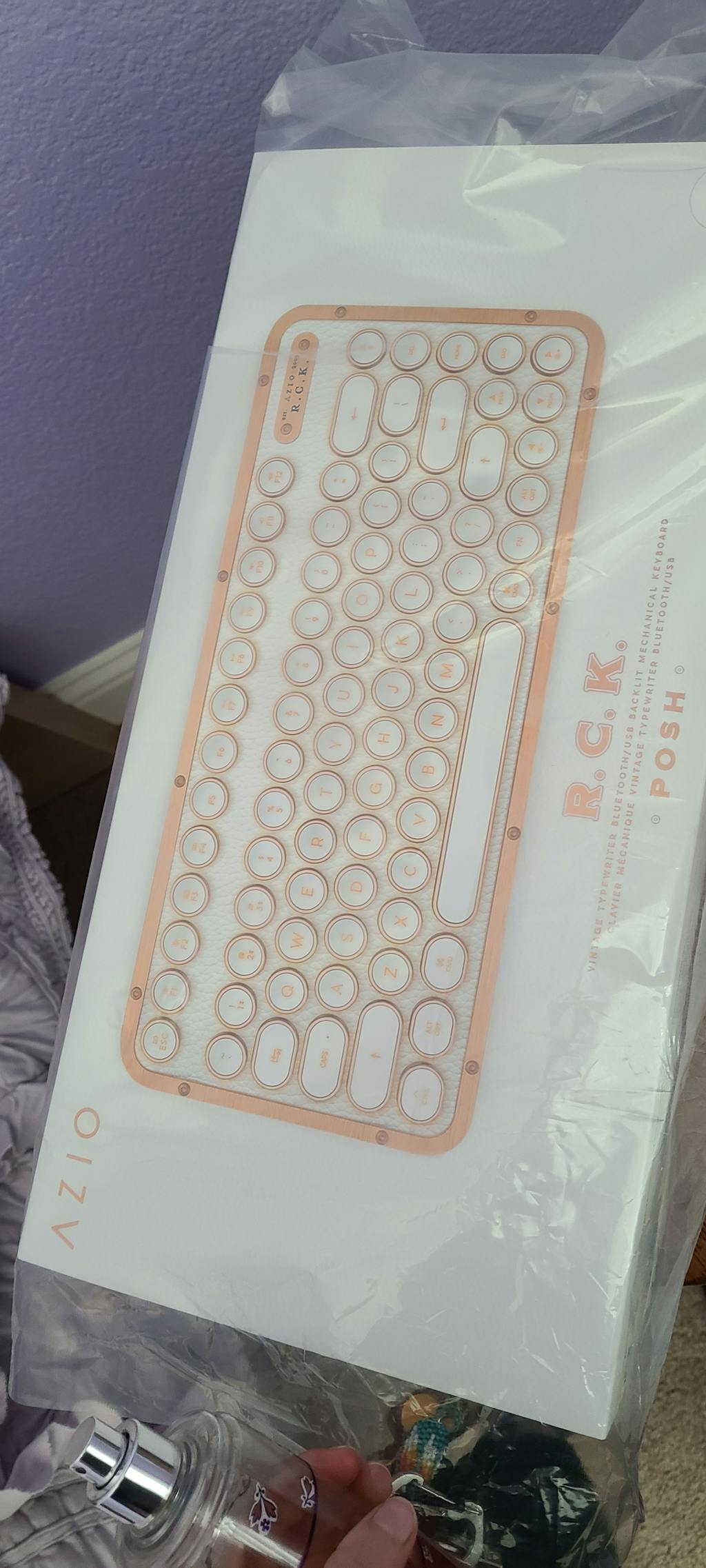 RETRO COMPACT KEYBOARD (RCK) - AZIO Corporation