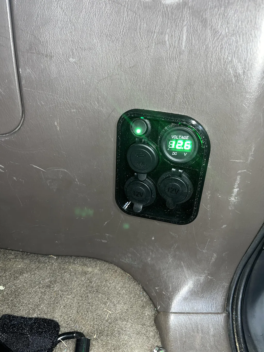 3rd Gen 4Runner Rear Power Panel – B3 Customs