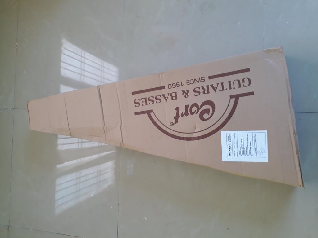 Buy Cort AD810E Dreadnought Electro Acoustic Guitar Online | Bajaao ...