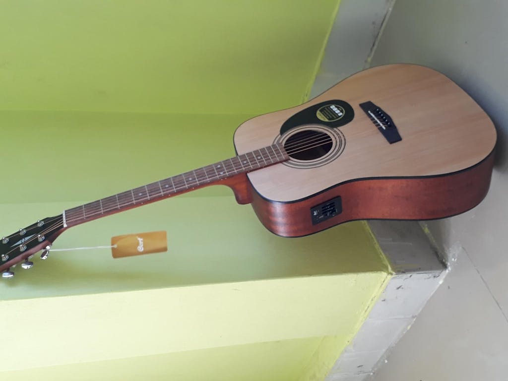 Buy Cort AD810E Dreadnought Electro Acoustic Guitar Online | Bajaao ...