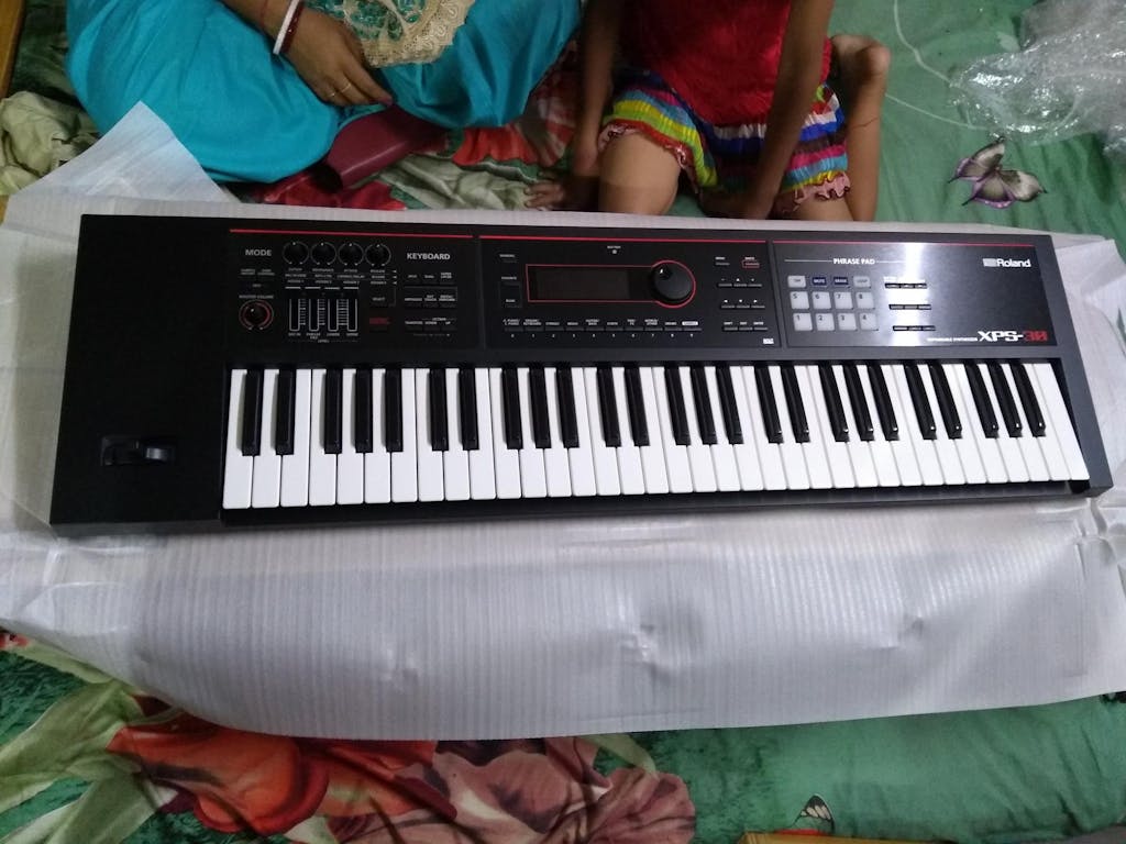 Buy Roland XPS-30 Expandable Synthesizer Online at Best Price @ Bajaao ...