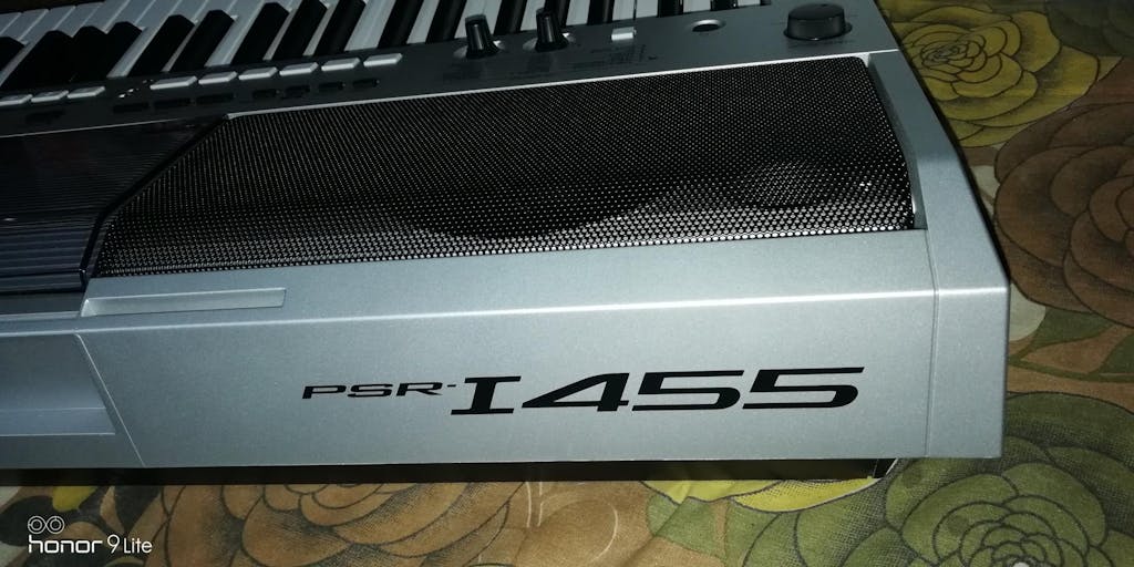 BAJAAO.COM - Buy Yamaha PSR-I455 Portable Keyboard Online India ...