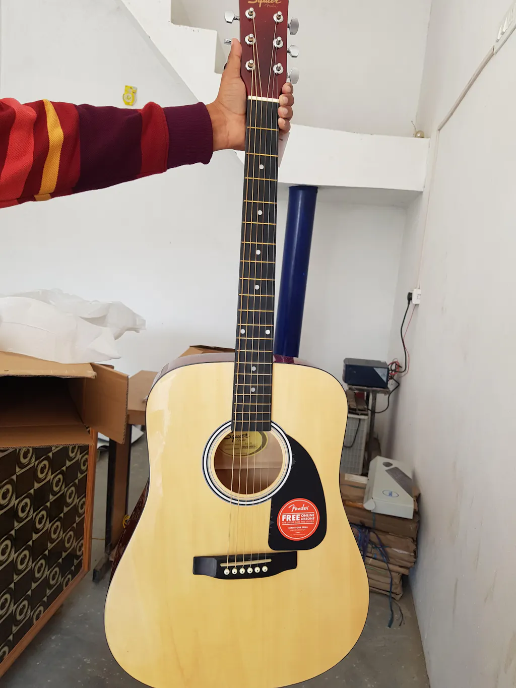 Fender Squier SA-150 Dreadnought Acoustic Guitar Bundle with Gigbag, T ...