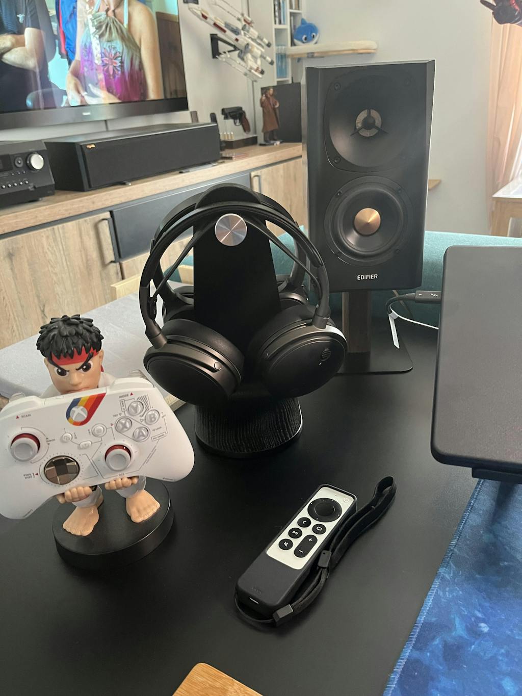 Speaker Stands – Premium Sound for your Desk Setup | BALOLO