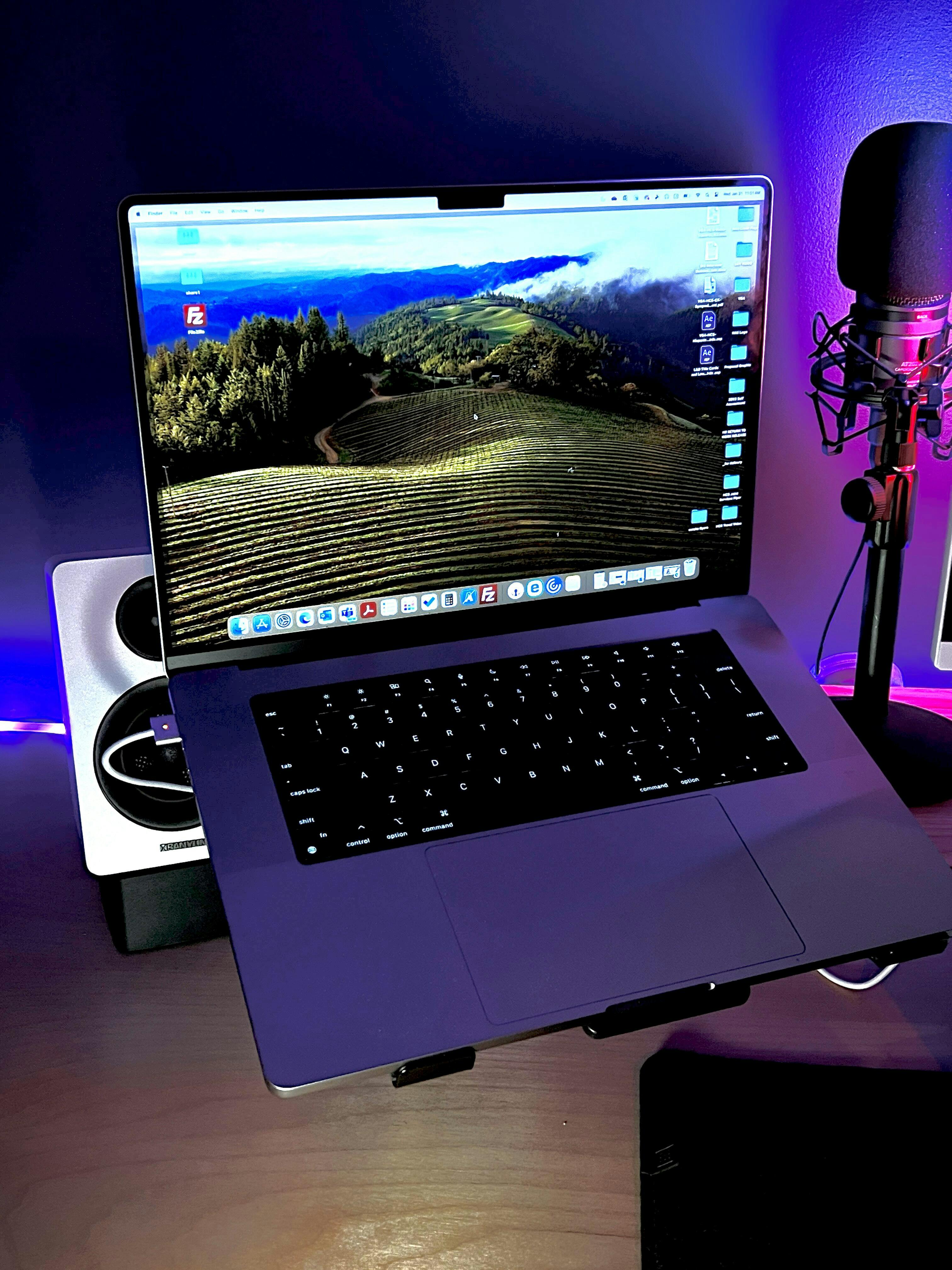 Laptop Riser – Functionality for your Desk Setup | BALOLO
