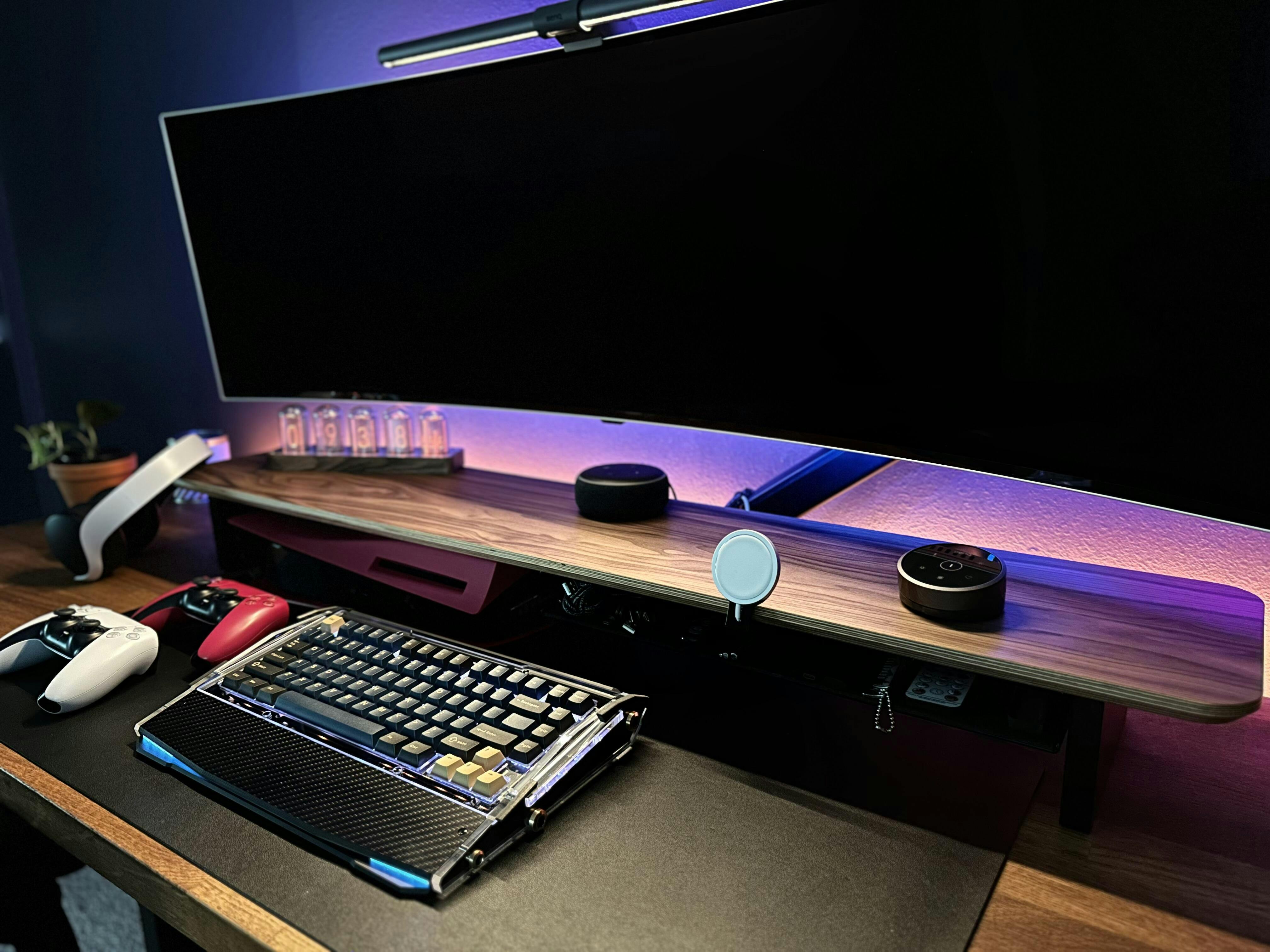 Setup Cockpit – Der Monitorständer für Deinen Schreibtisch | BALOLO