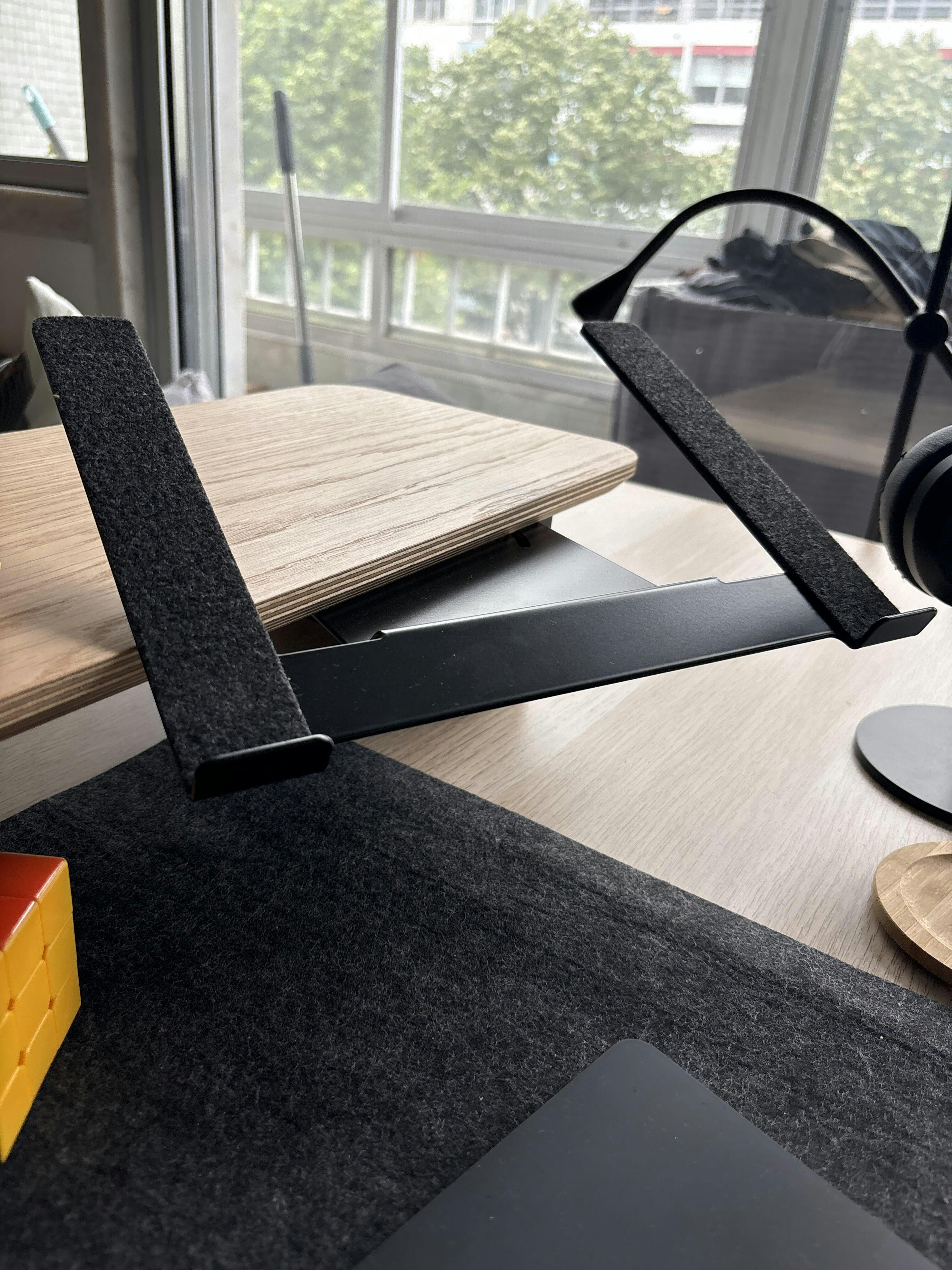 Laptop Riser – Functionality for your Desk Setup | BALOLO