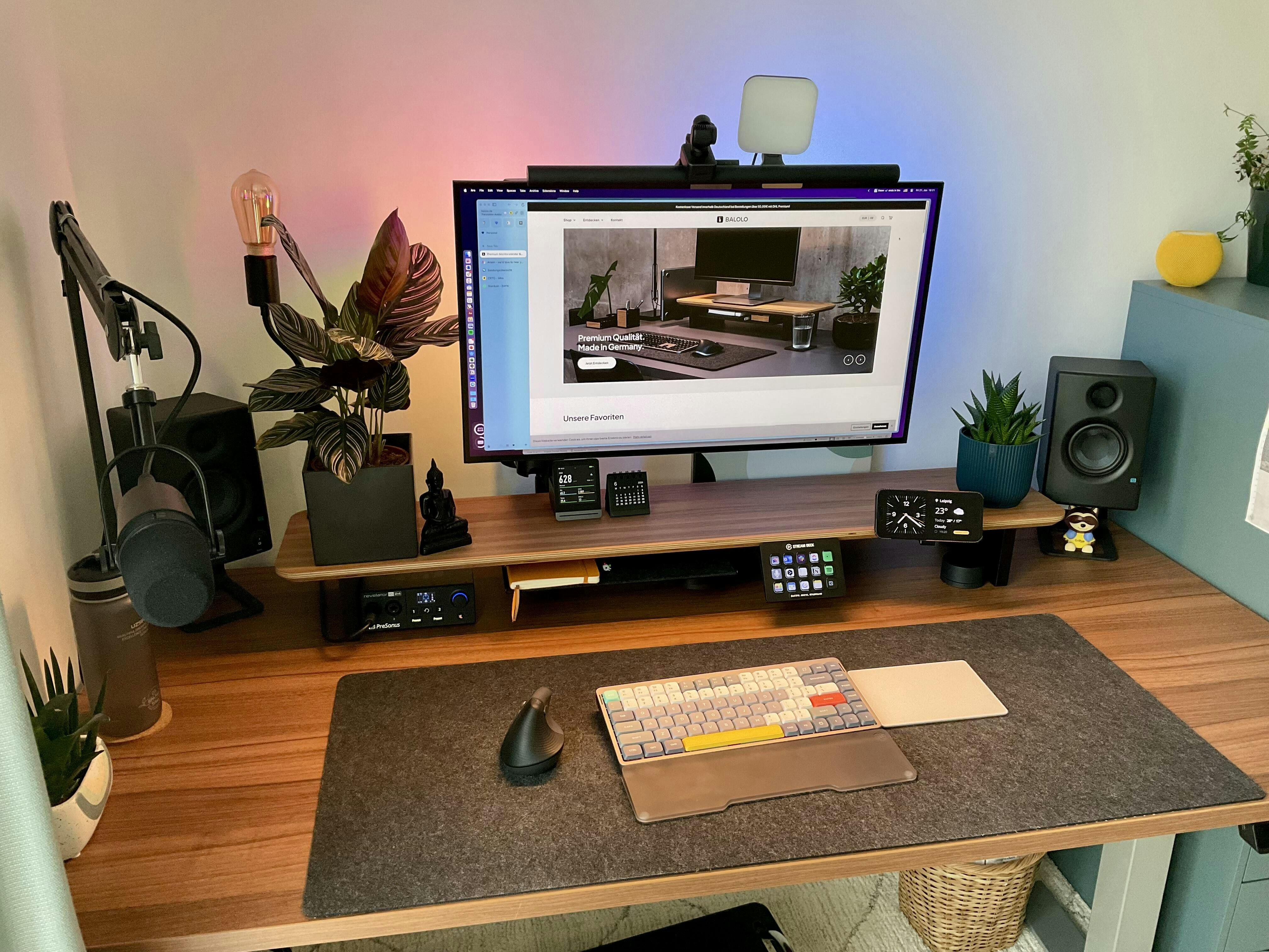 MagSafe Phone Holder – Smart Charging for your Desk | BALOLO