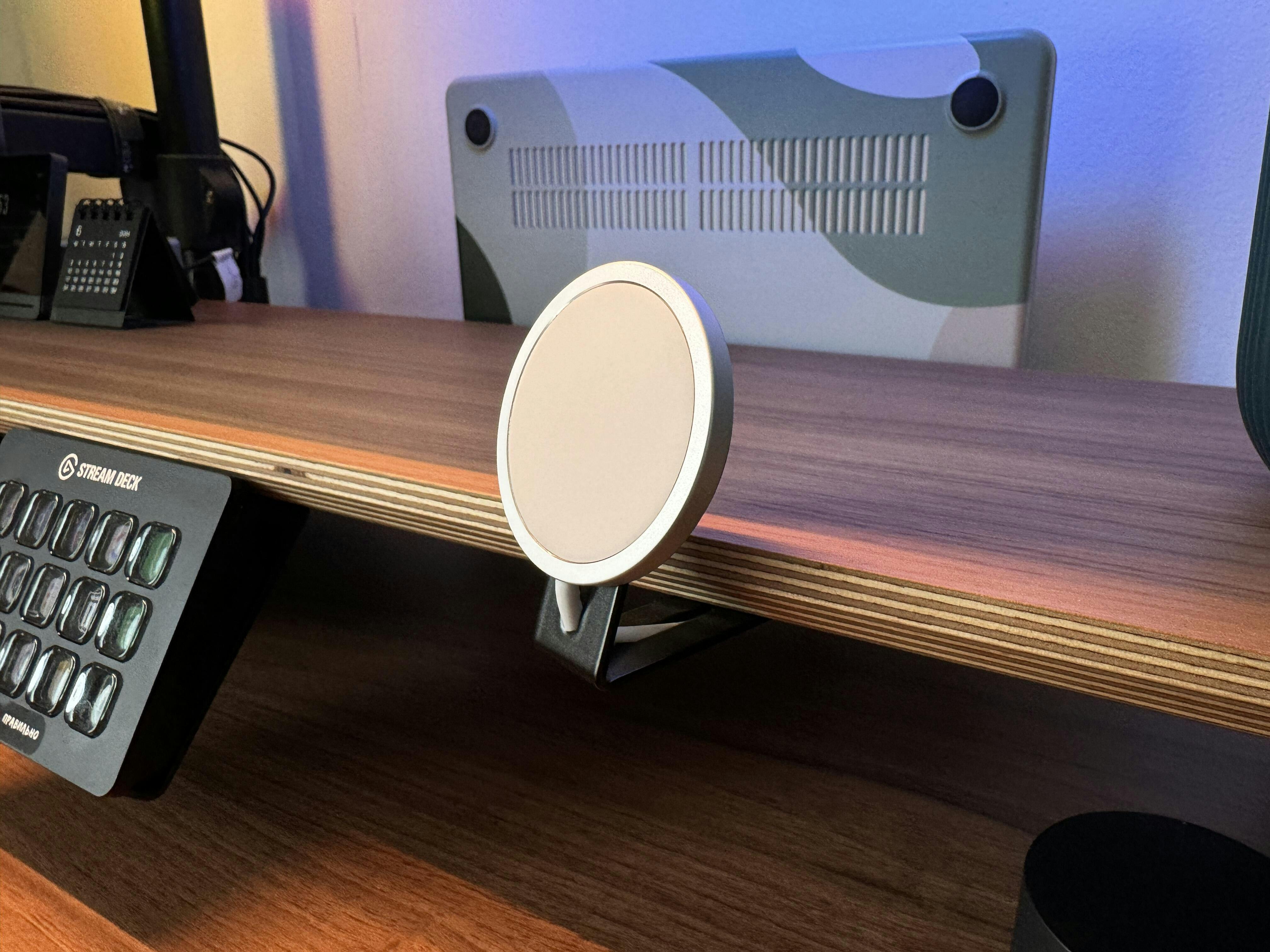 MagSafe Phone Holder – Smart Charging for your Desk | BALOLO