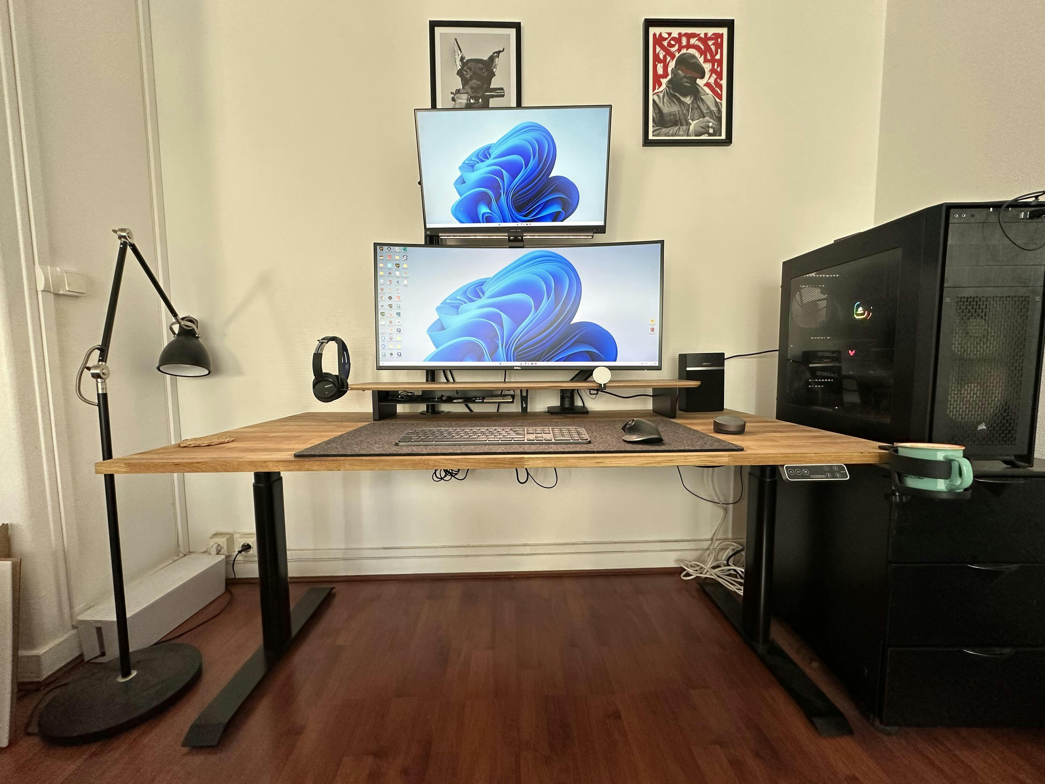 Setup Cockpit – Der Monitorständer für Deinen Schreibtisch | BALOLO