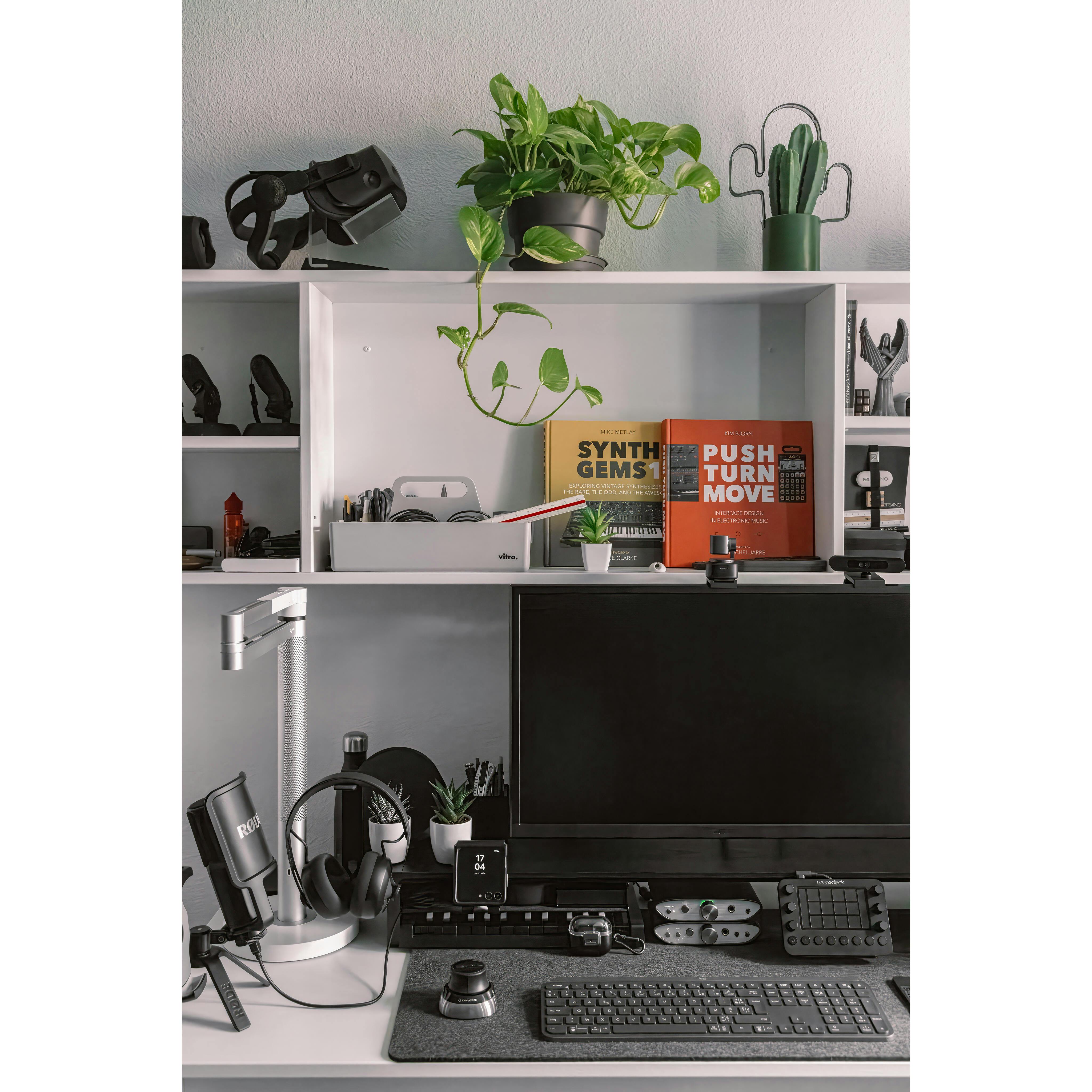 Setup Cockpit – The Dual Monitor Stand for your Desk Setup | BALOLO