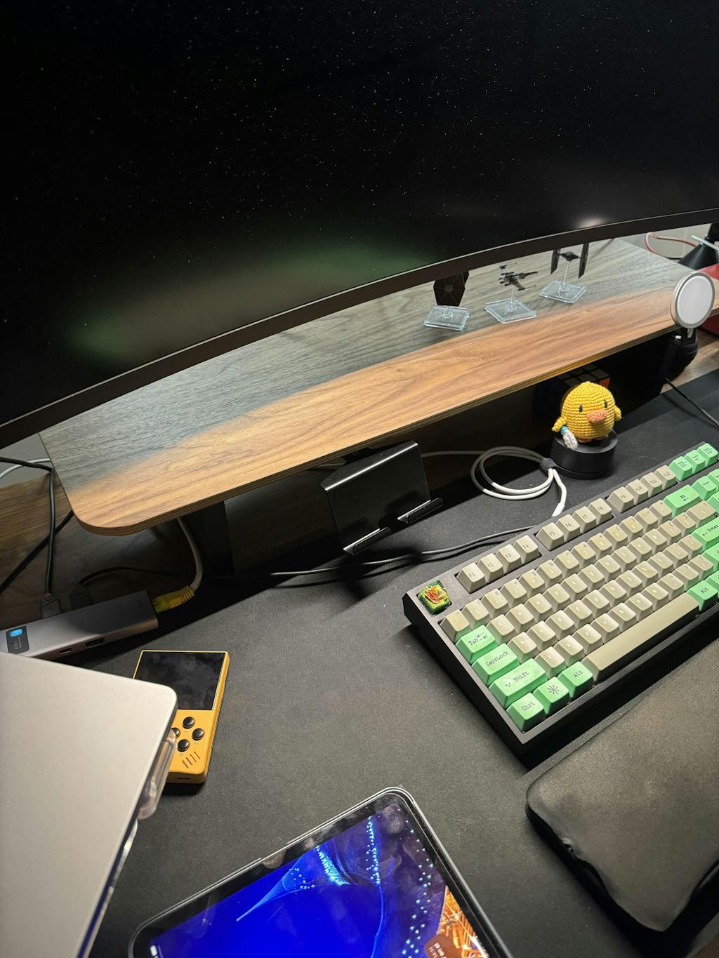 Setup Cockpit Medium – The Monitor Stand that fits every Desk | BALOLO