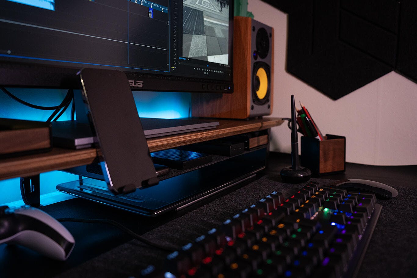 The Large Tray – Stores Laptop, Notebook, Pens & more | BALOLO