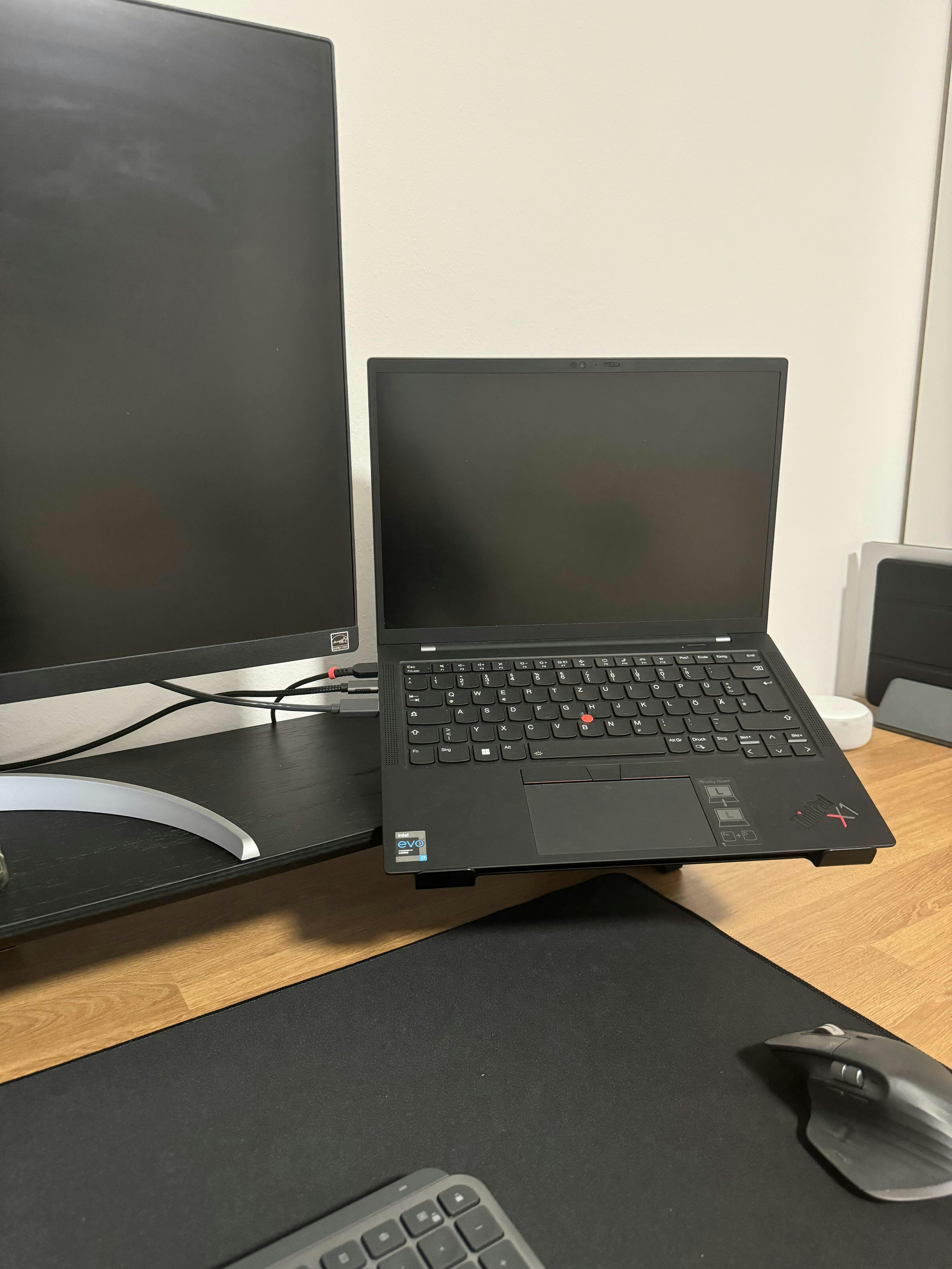 Laptop Riser – Functionality for your Desk Setup | BALOLO