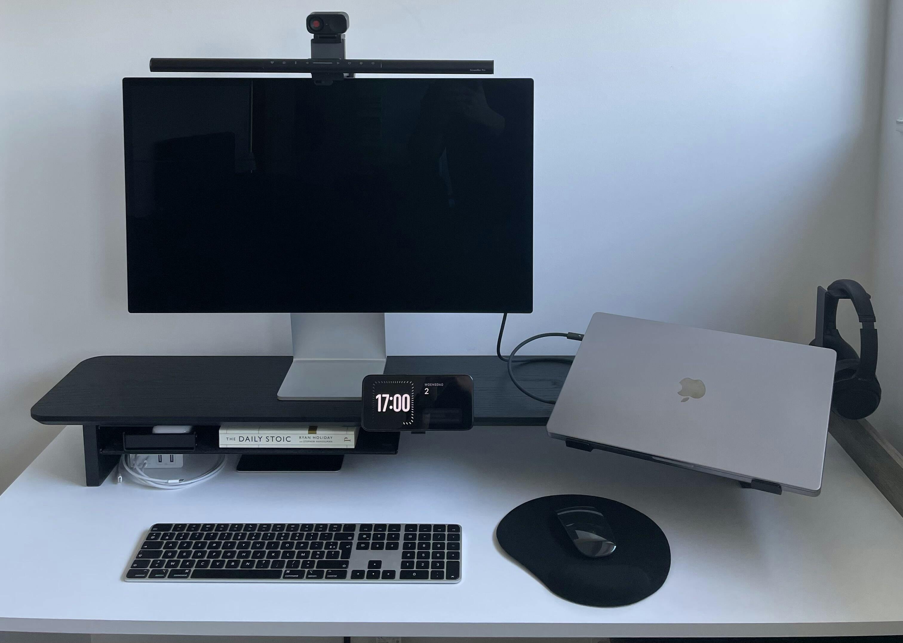 Setup Cockpit Medium – The Monitor Stand that fits every Desk | BALOLO
