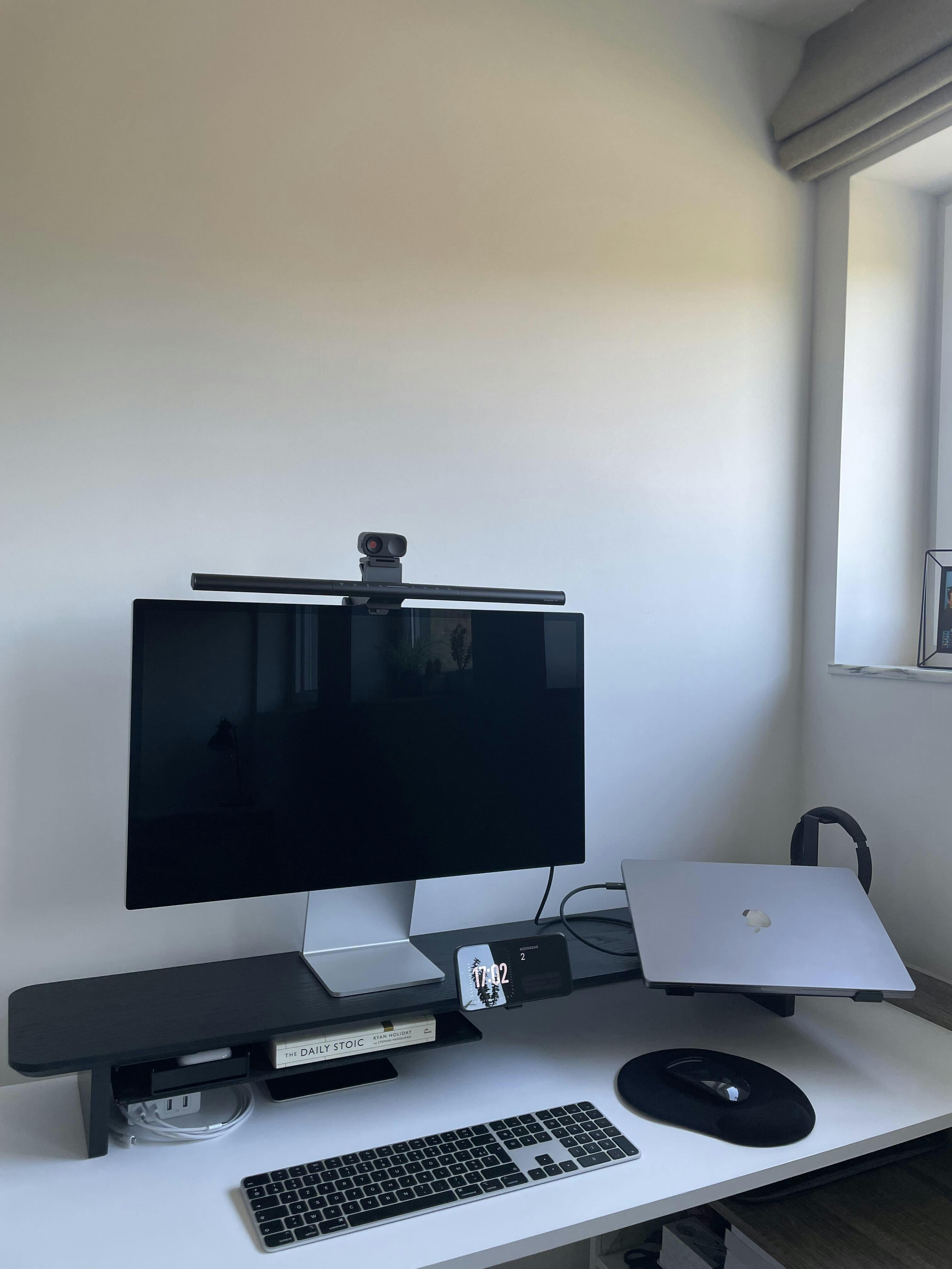 Setup Cockpit Medium – The Monitor Stand that fits every Desk | BALOLO