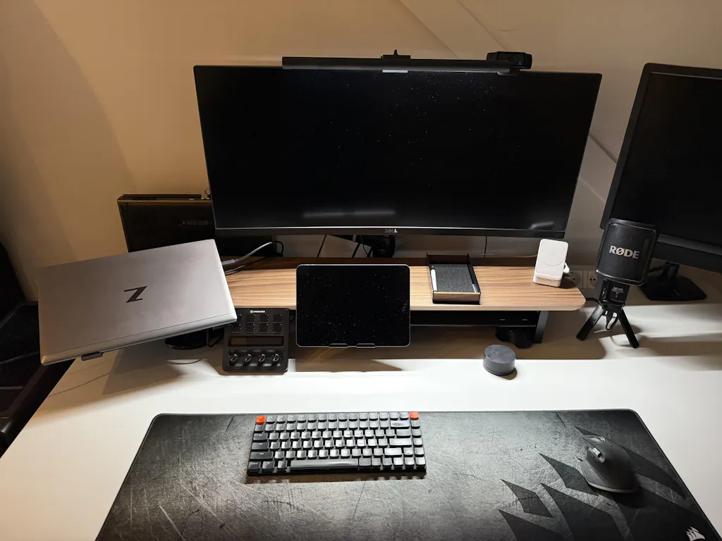 Setup Cockpit Medium – The Monitor Stand that fits every Desk | BALOLO