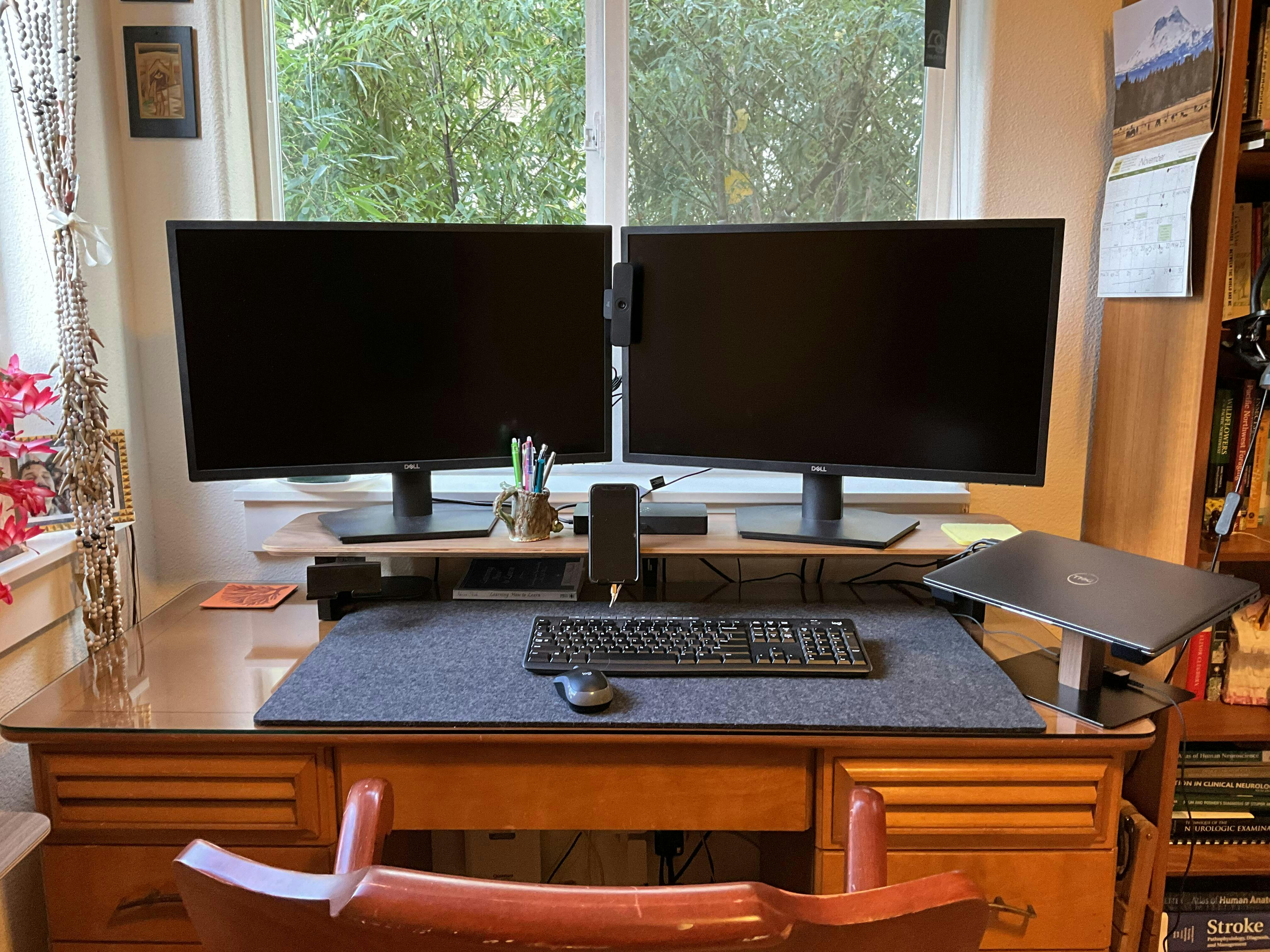 Setup Cockpit – The Dual Monitor Stand for your Desk Setup | BALOLO