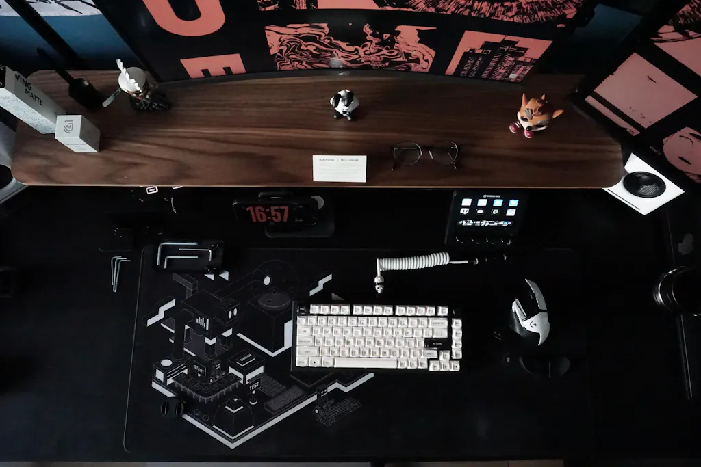 Setup Cockpit – The Dual Monitor Stand for your Desk Setup | BALOLO