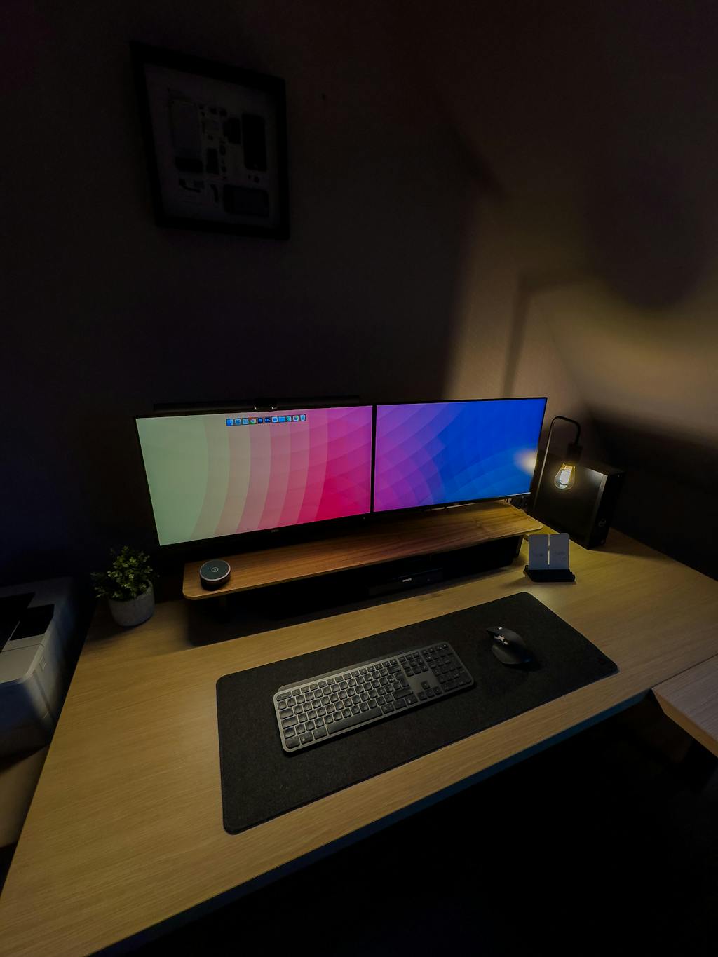 Setup Cockpit – The Dual Monitor Stand made from Solid Wood | BALOLO